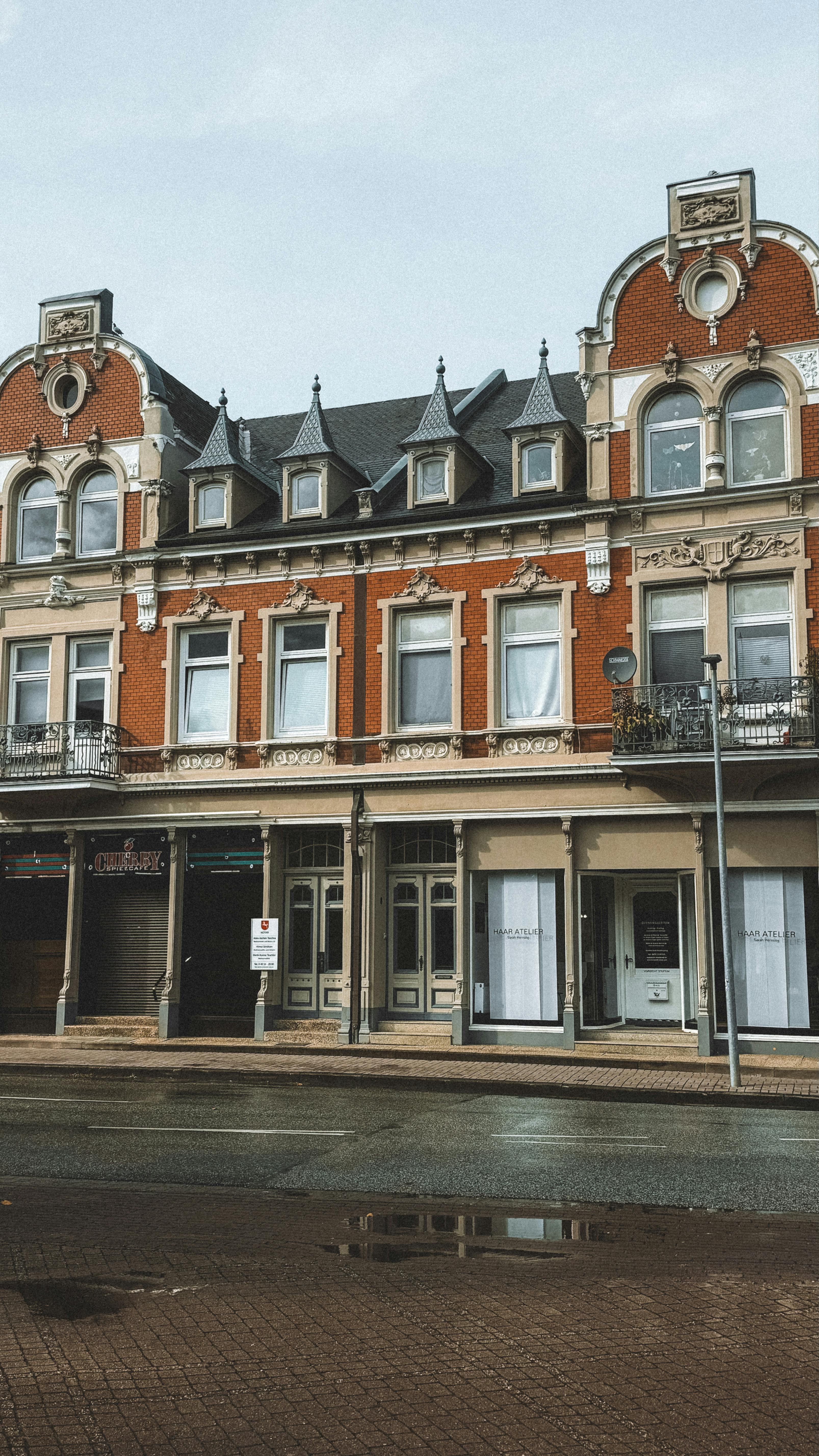 Vintage European Style Building Facade · Free Stock Photo