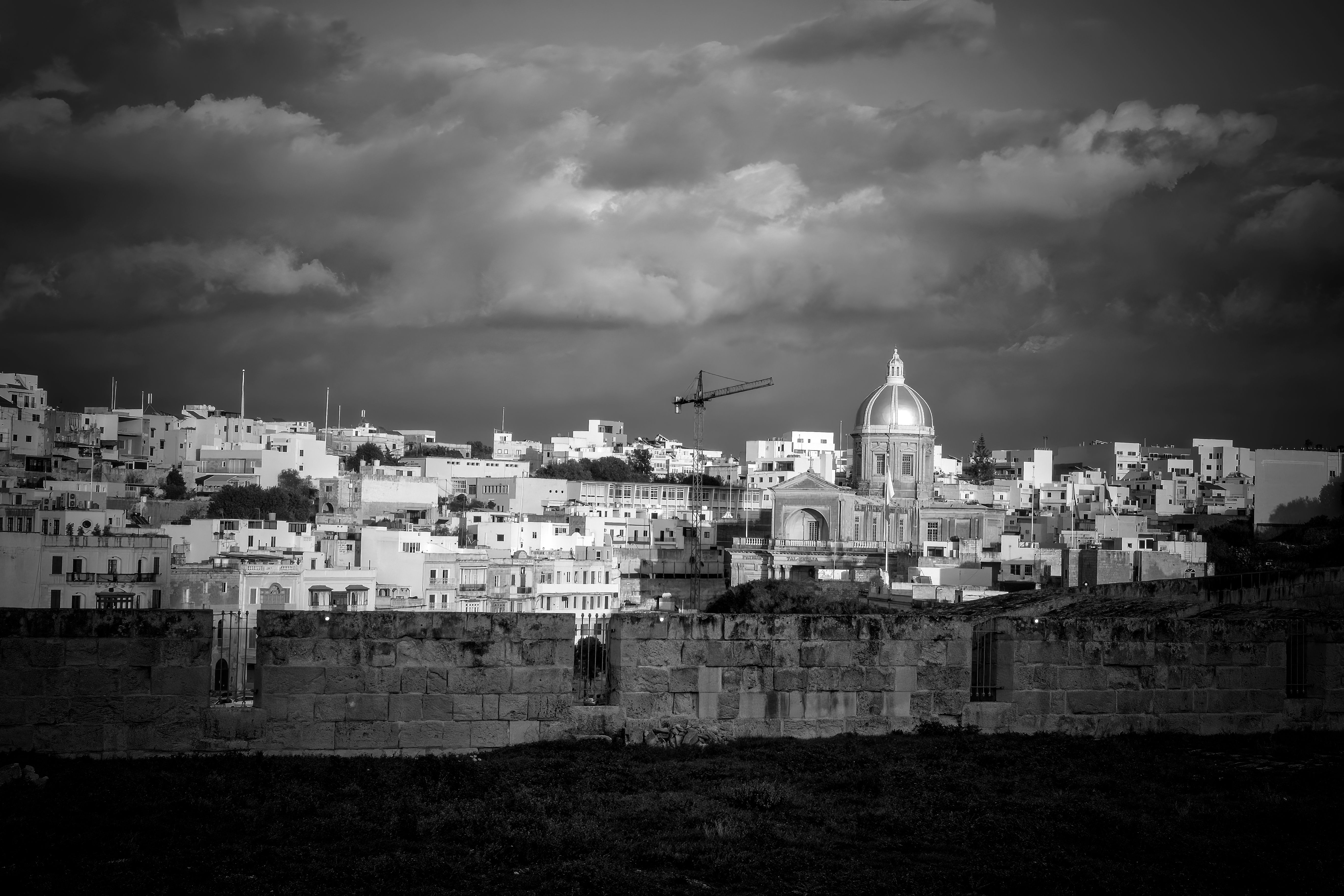 Monochrome View of Historic Malta Townscape · Free Stock Photo