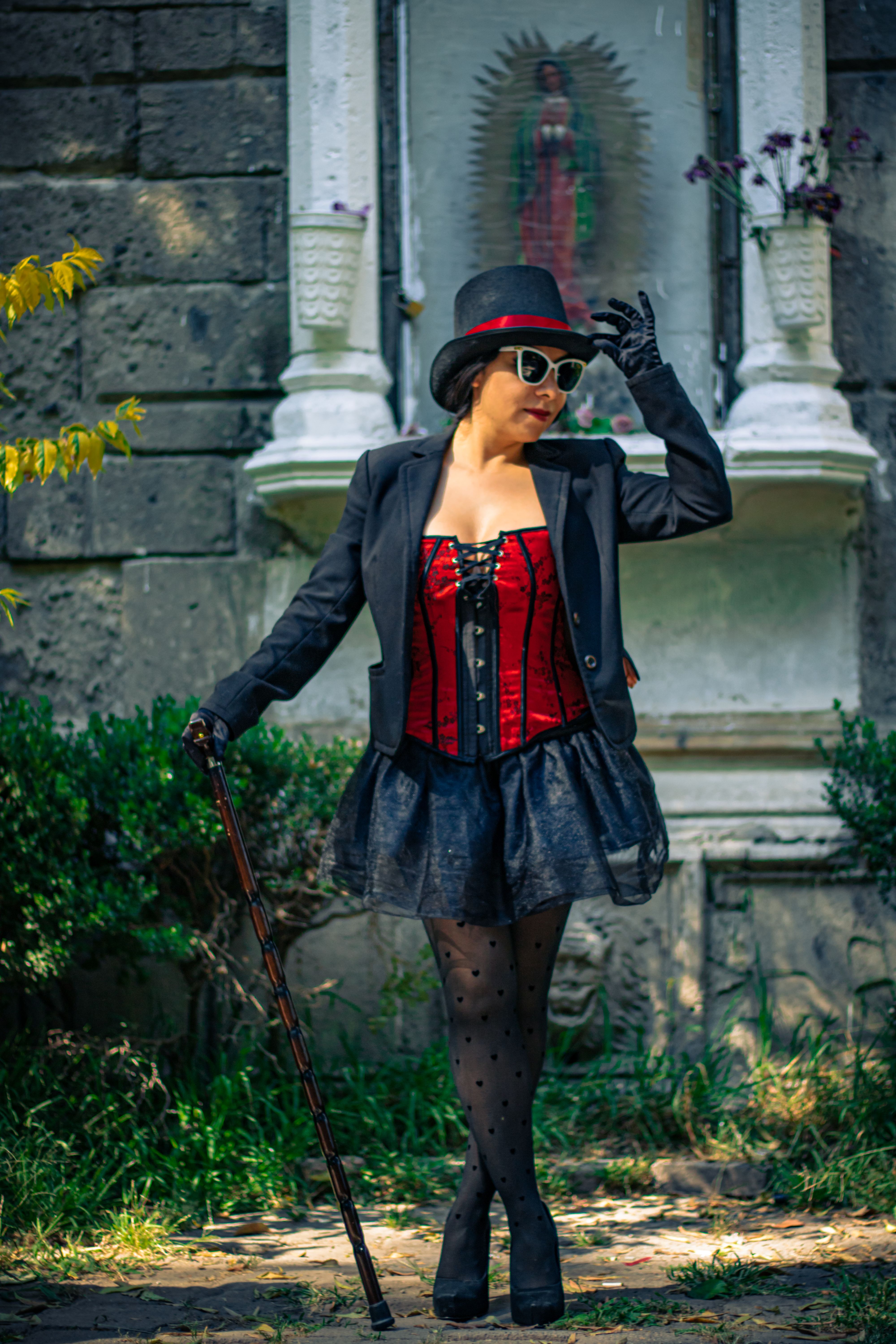 Gothic Fashion in Mexico City Park Setting · Free Stock Photo