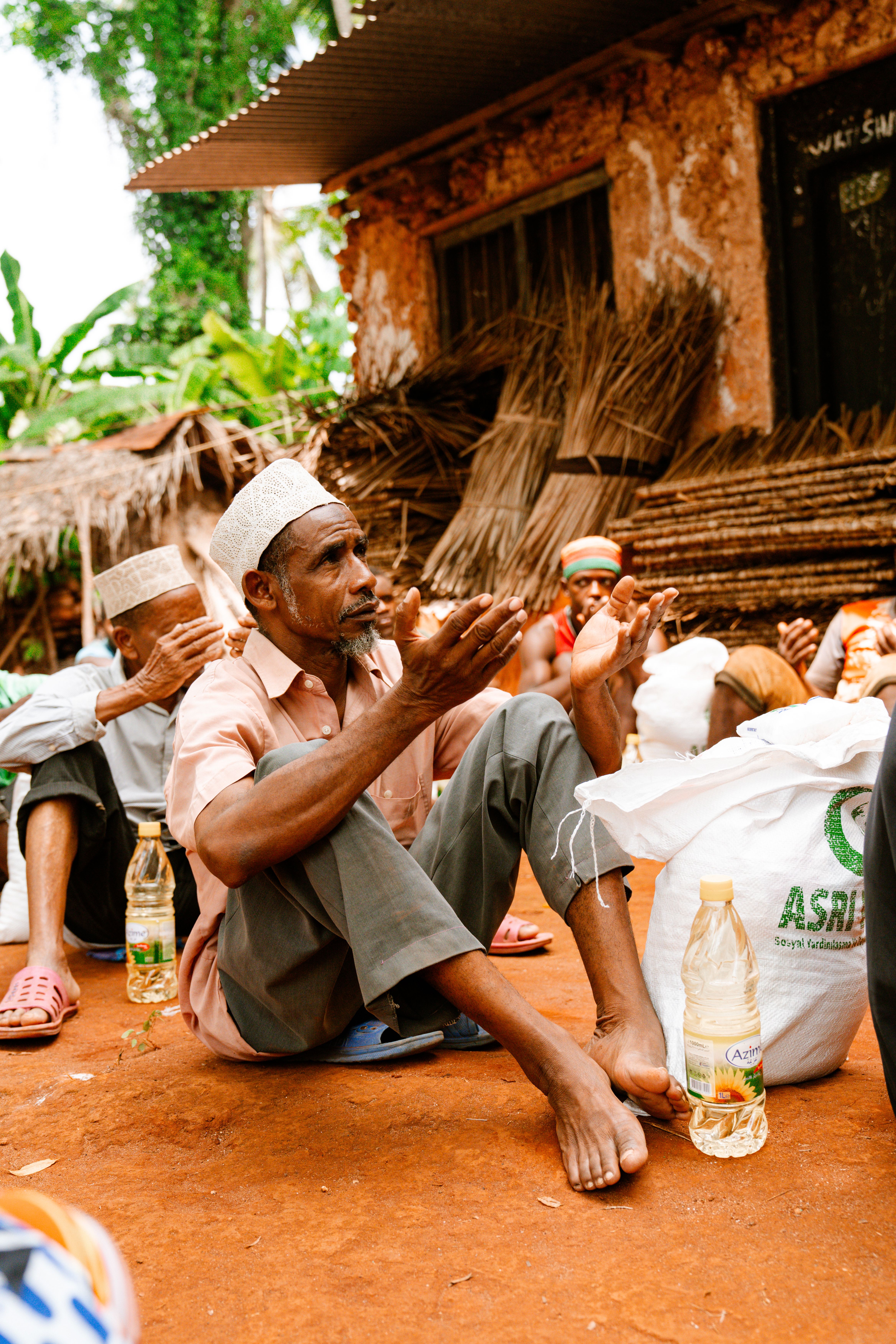 Praying Community Gathering in Rural Setting · Free Stock Photo