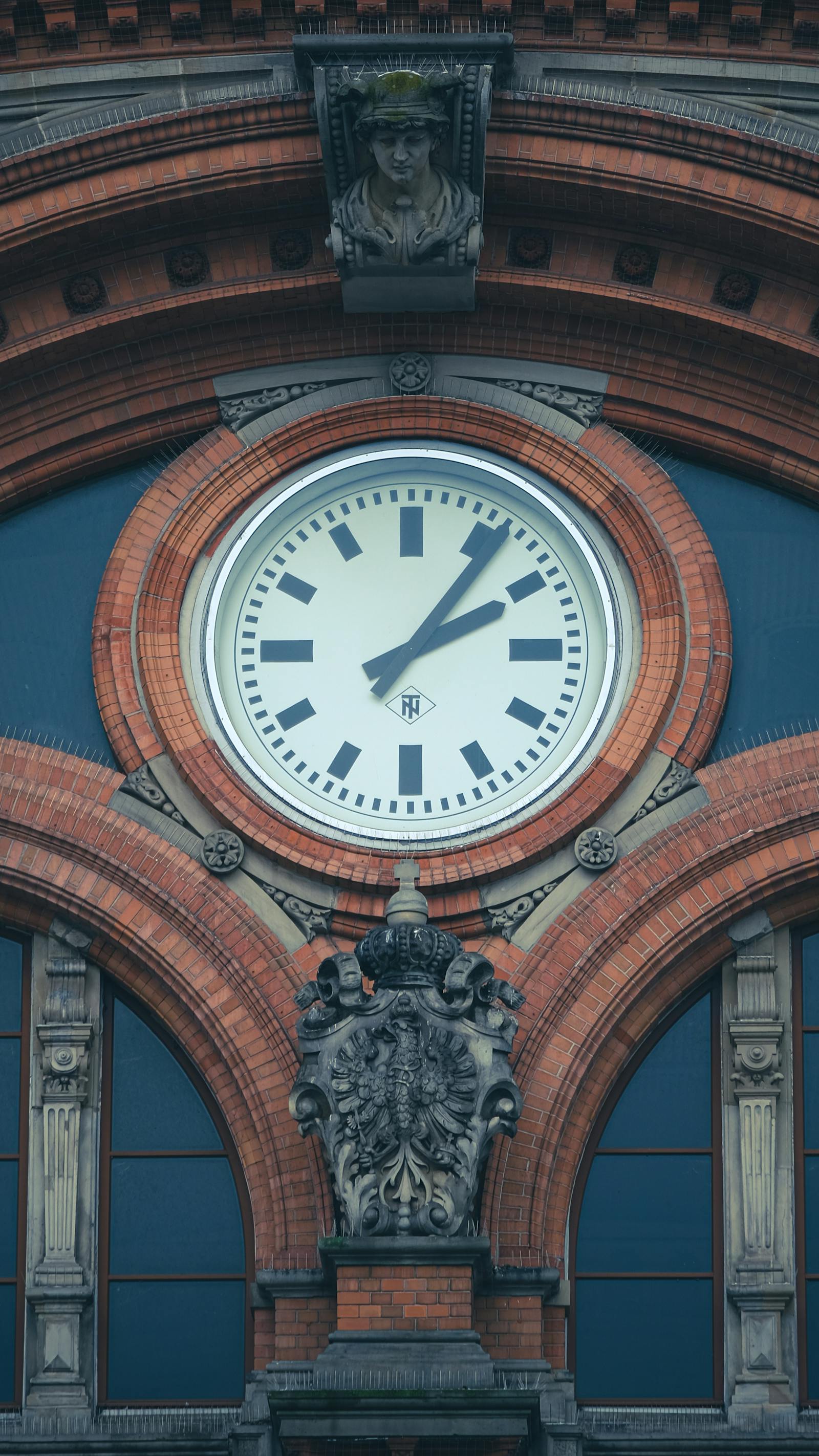 Time Clock Photos, Download The BEST Free Time Clock Stock Photos & HD ...