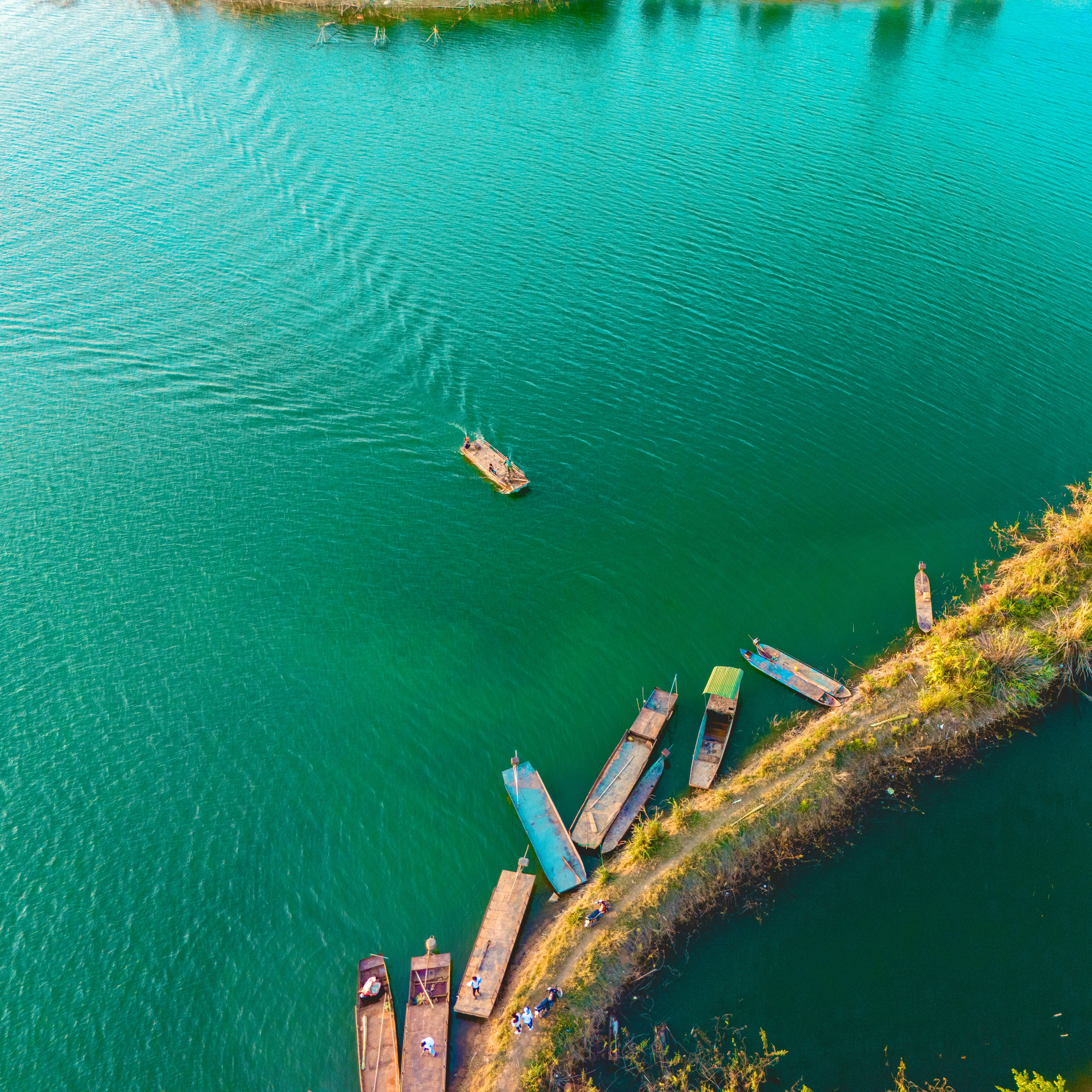 Aerial View of Boats on River in Kon Tum, Vietnam · Free Stock Photo
