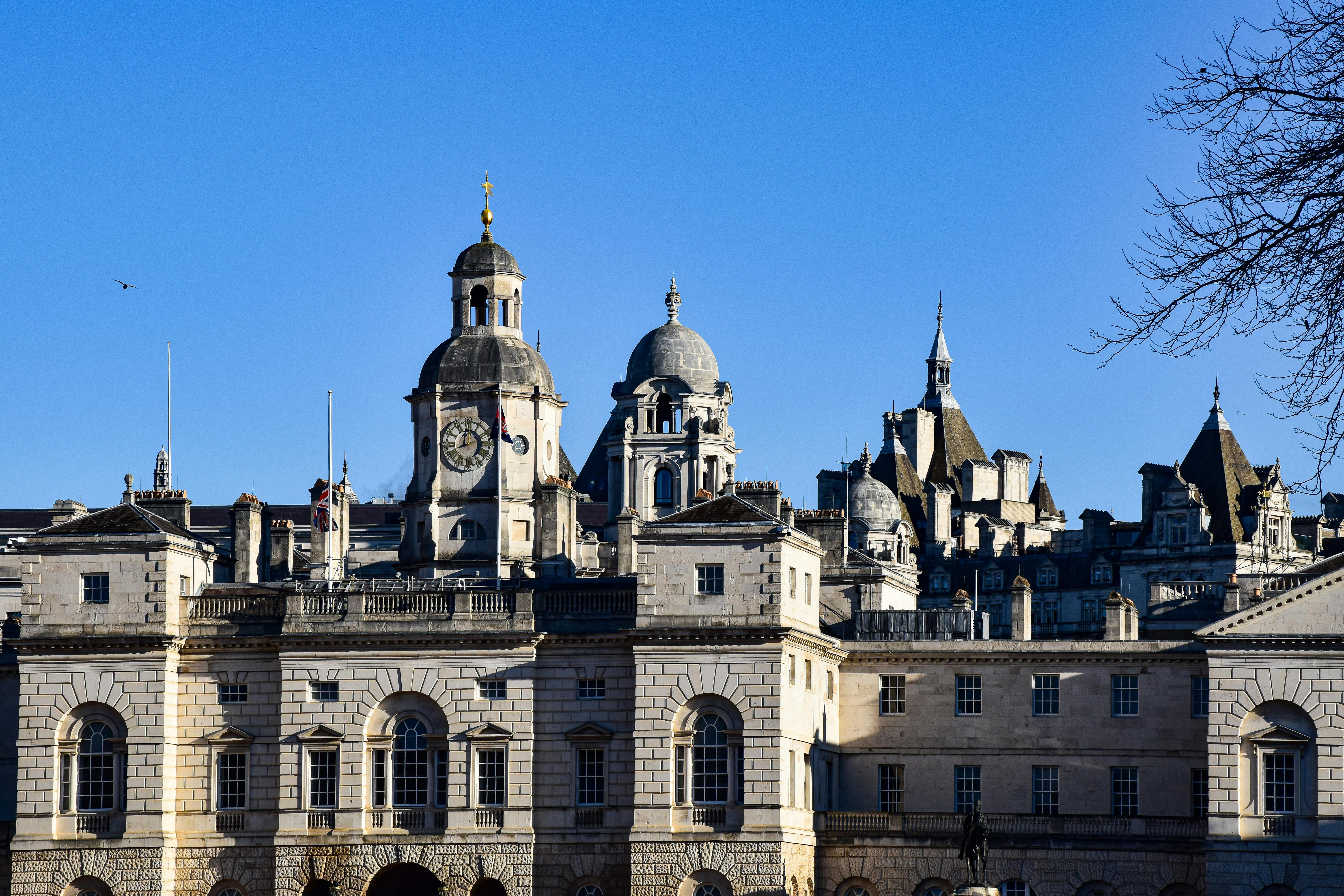 Historic Horse Guards Building in London · Free Stock Photo