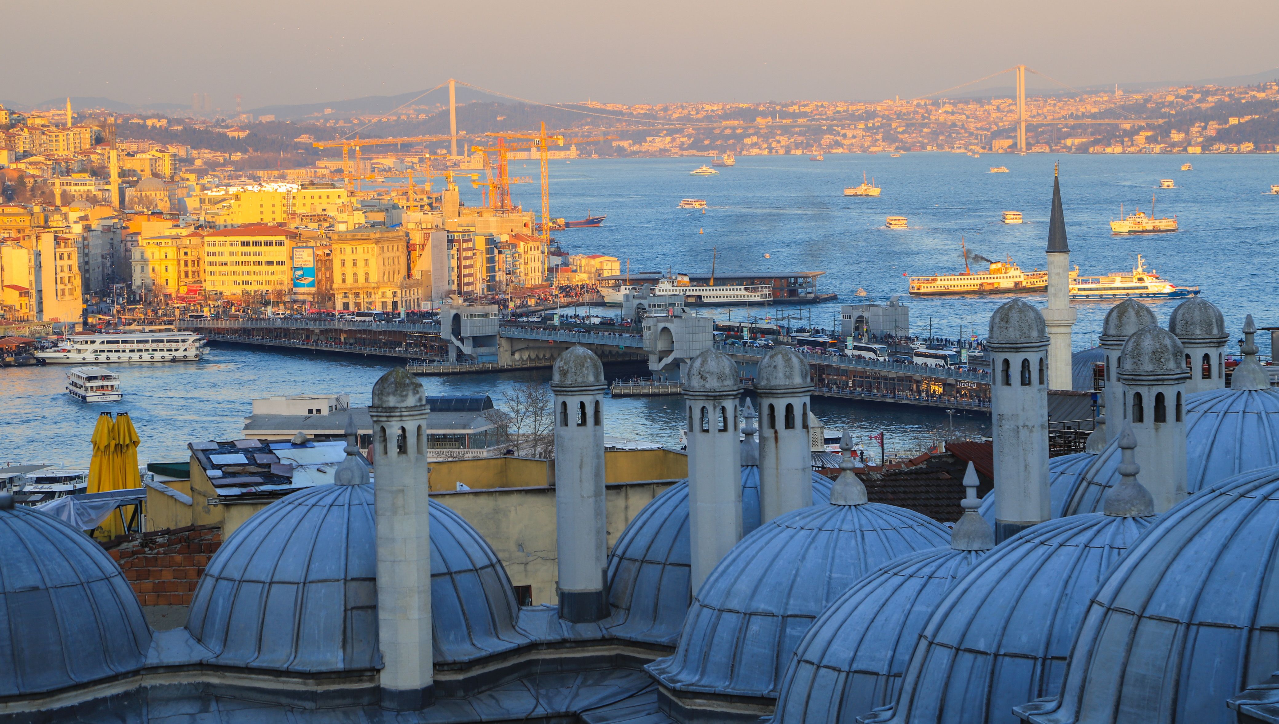 Scenic View of Istanbul's Bosphorus at Sunset · Free Stock Photo