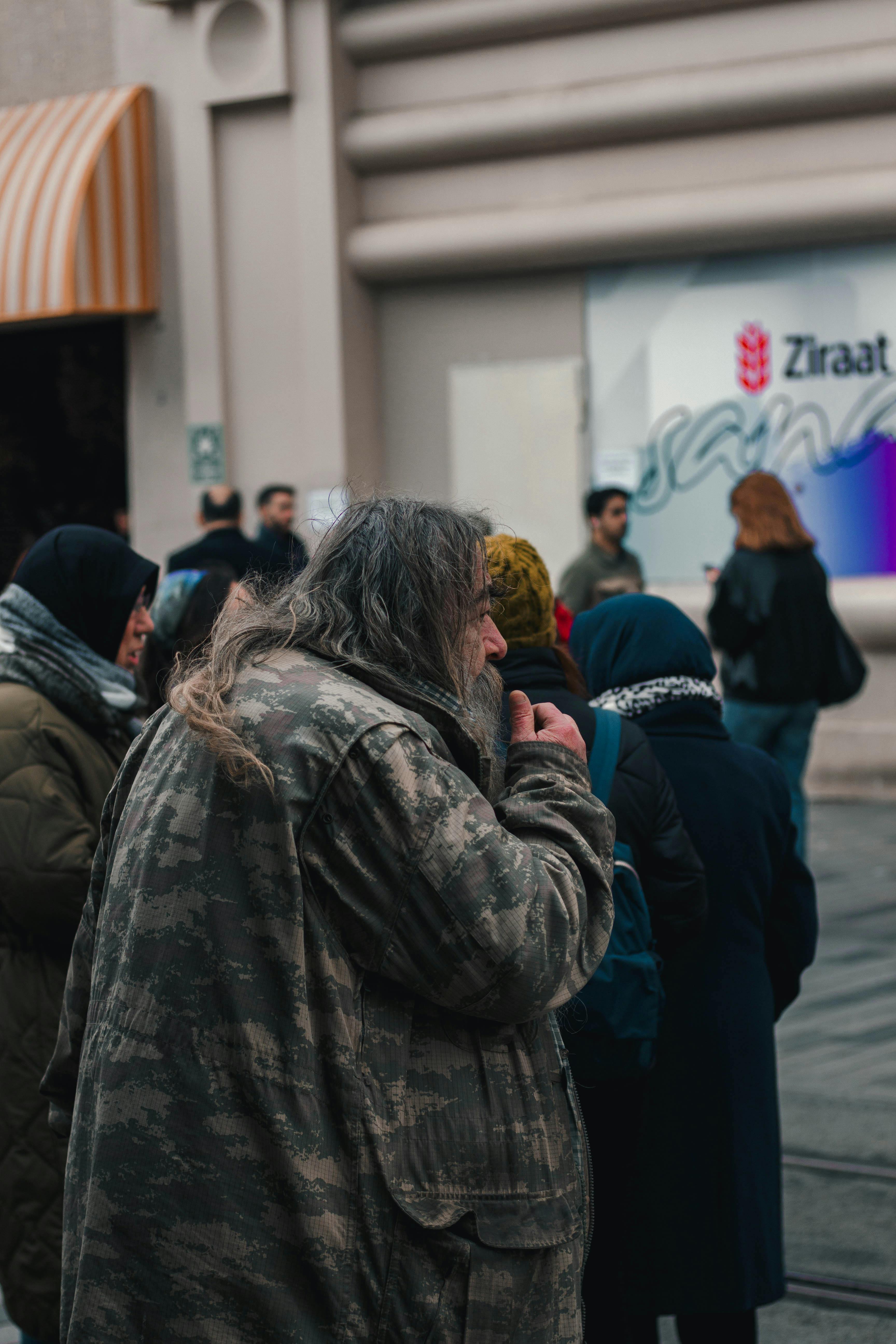 Queue In Bank Photos, Download The BEST Free Queue In Bank Stock Photos ...