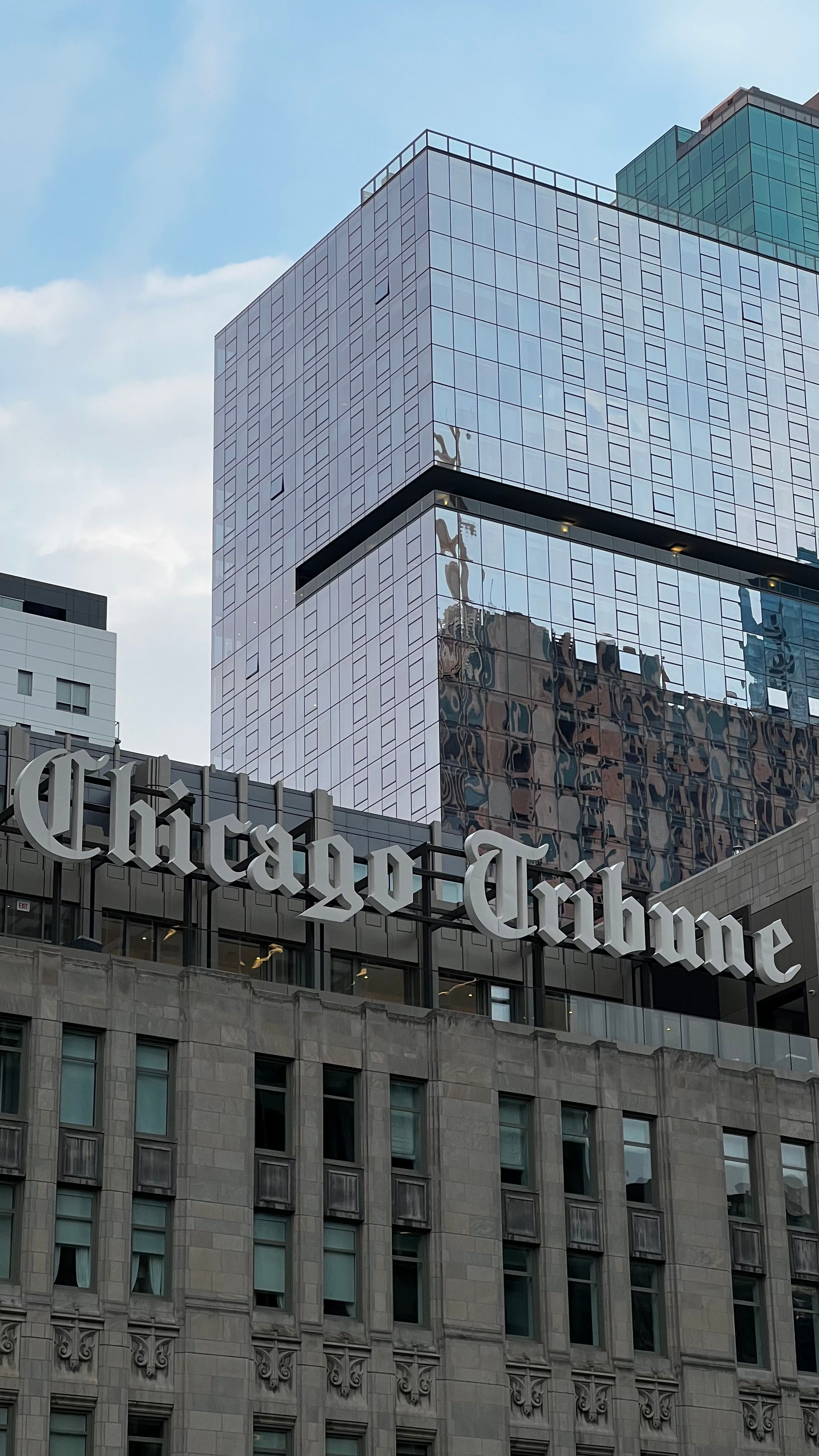 Chicago Tribune Building and Modern Skyscraper · Free Stock Photo