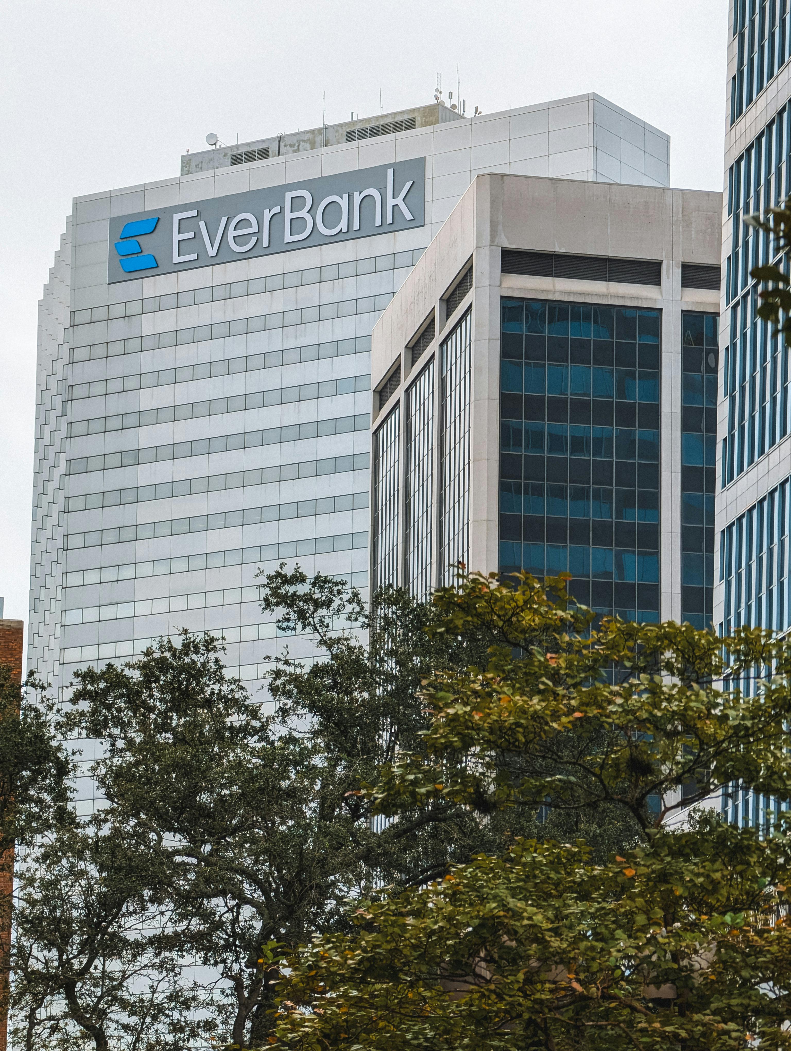 Modern EverBank Building in Jacksonville · Free Stock Photo