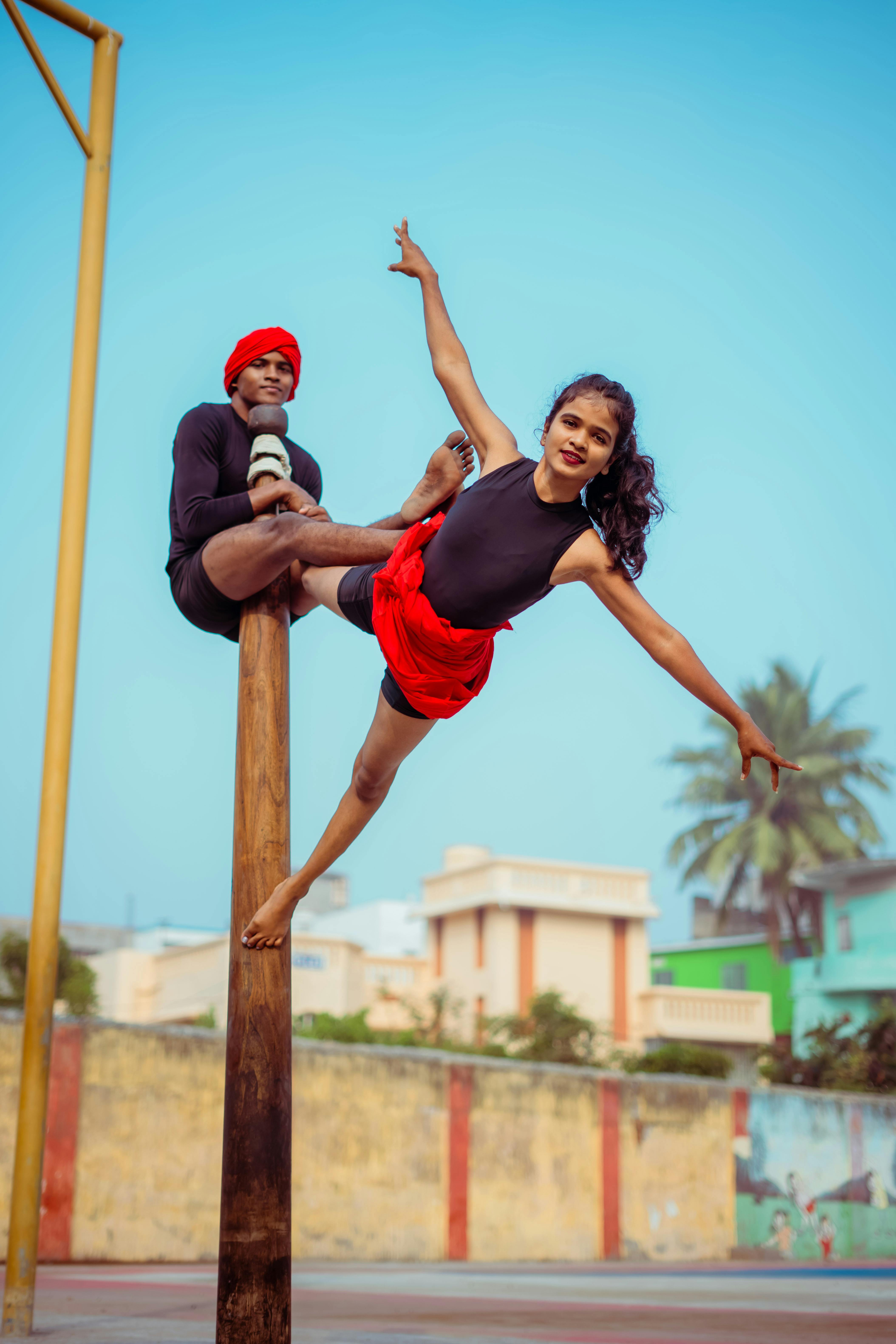 Dynamic Mallakhamb Performance in Puri, India · Free Stock Photo