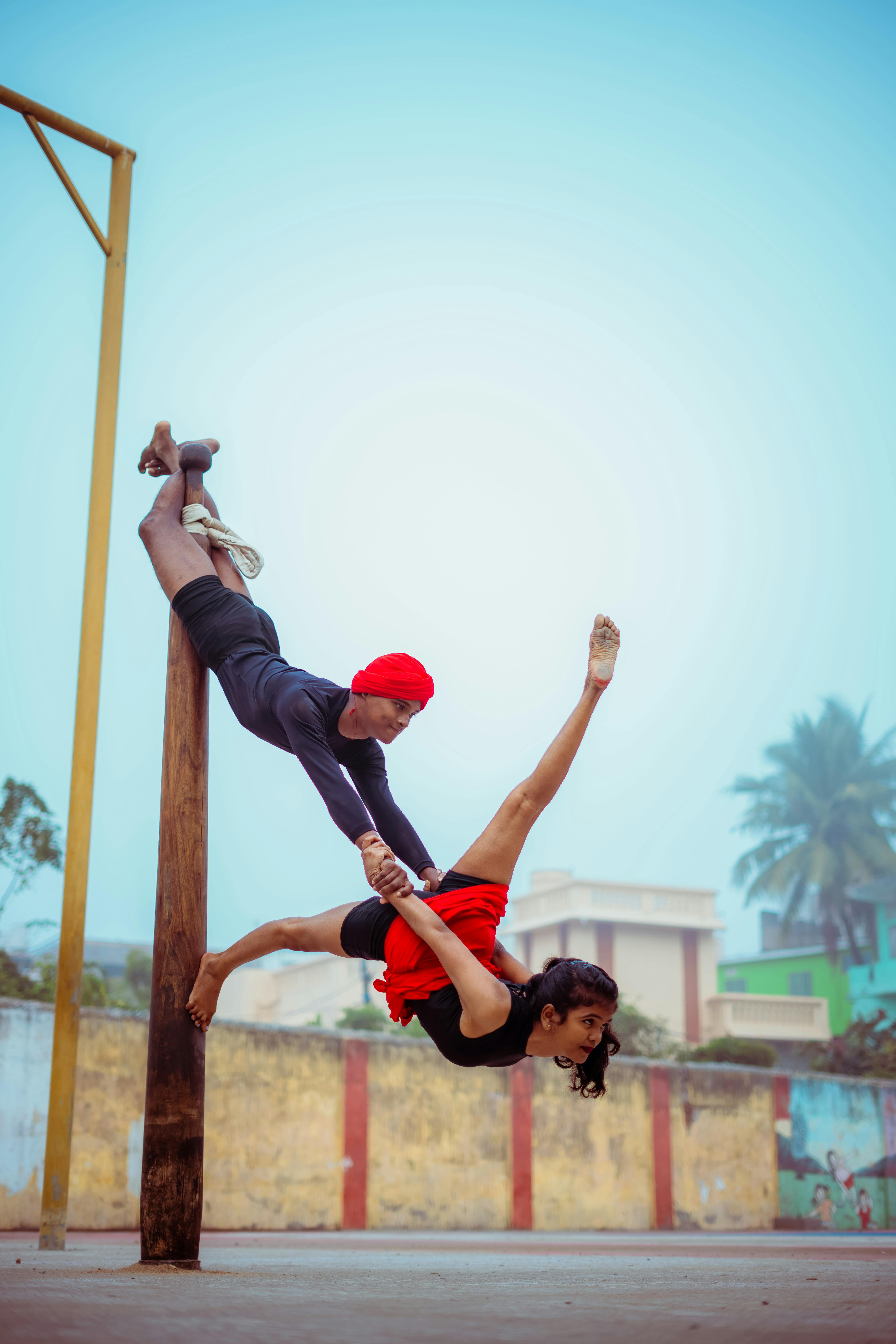 Dynamic Mallakhamb Performance in Puri, India · Free Stock Photo