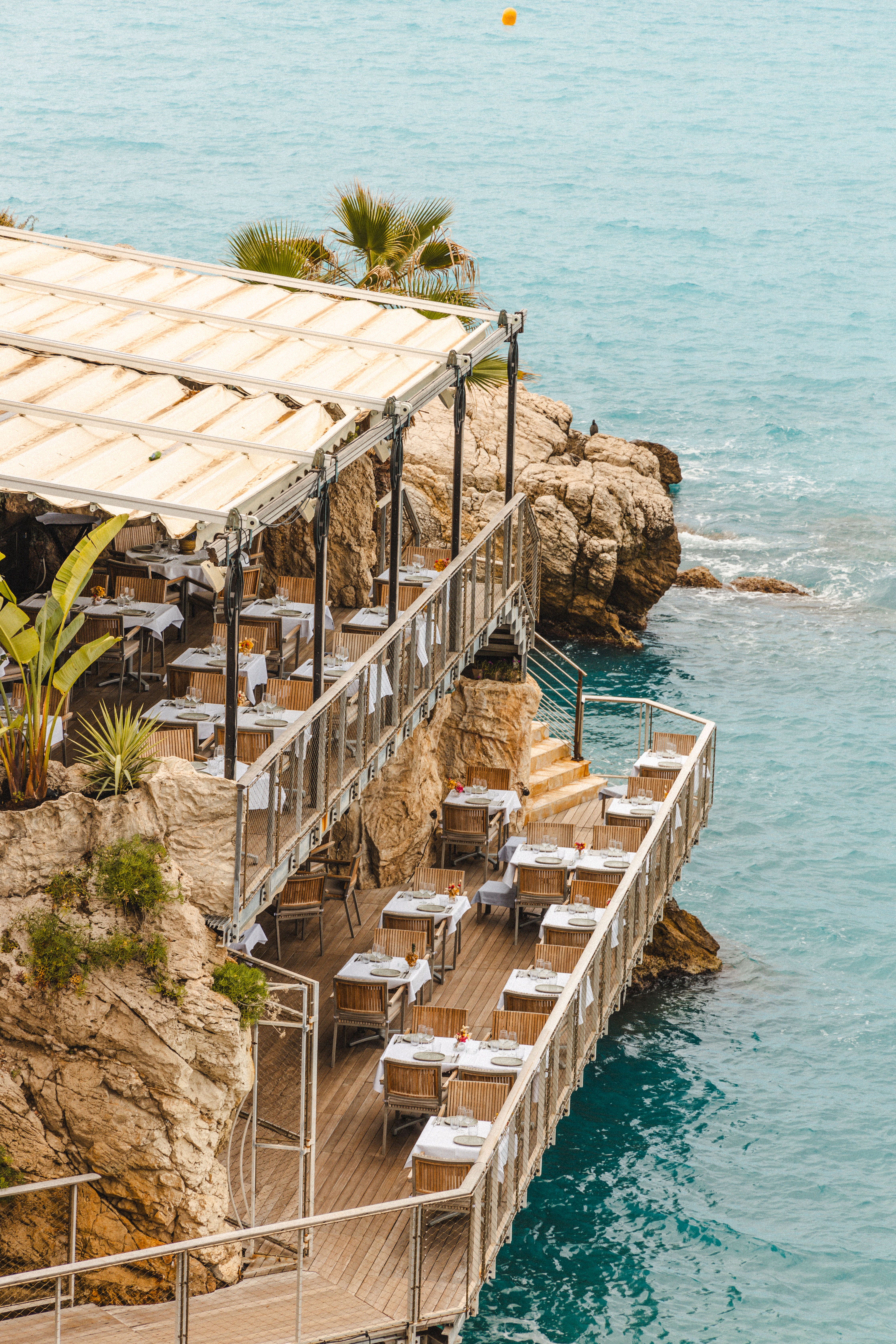 Scenic Coastal Dining in Nice, France · Free Stock Photo