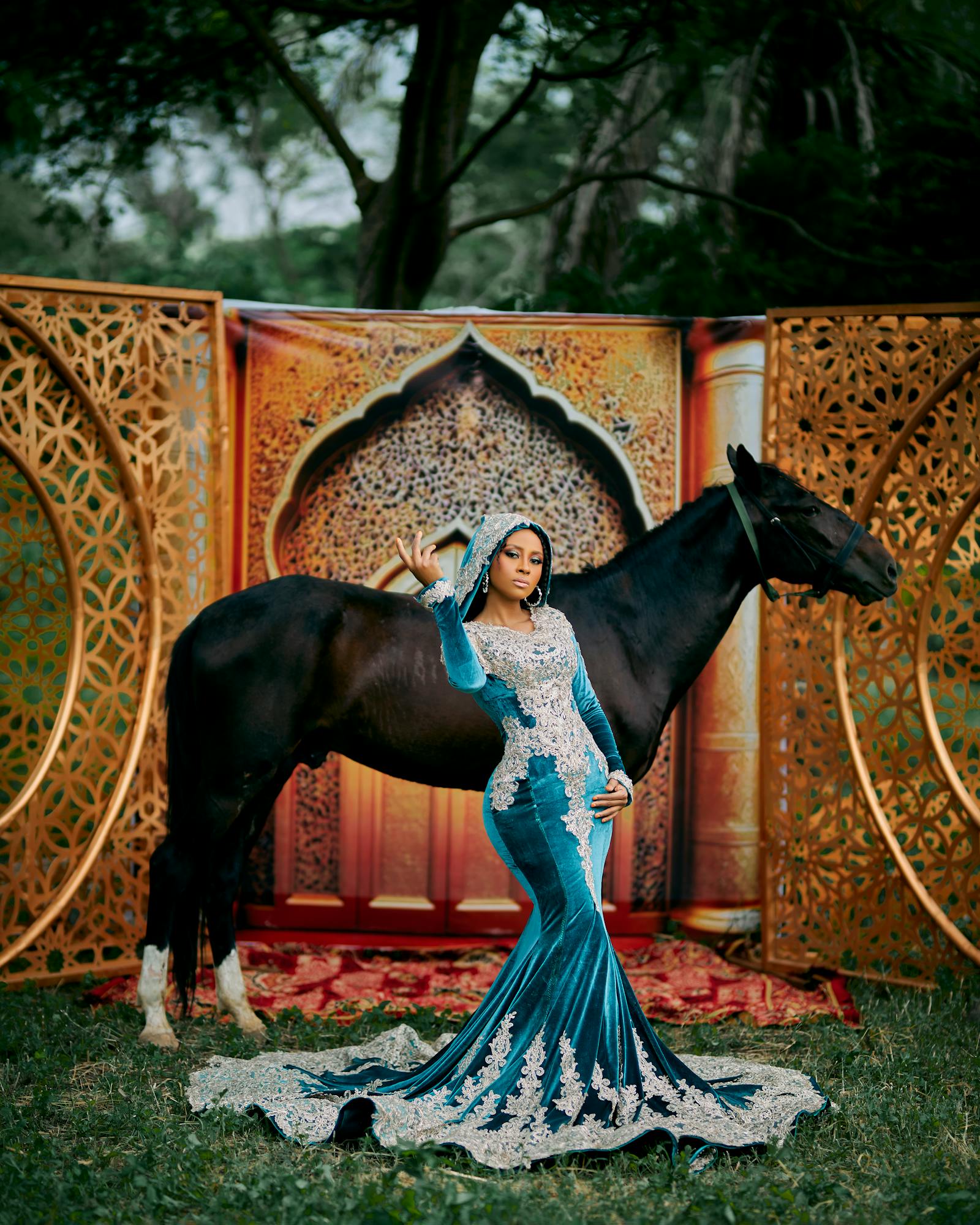 Beautiful Women With Horse Photos, Download The BEST Free Beautiful ...