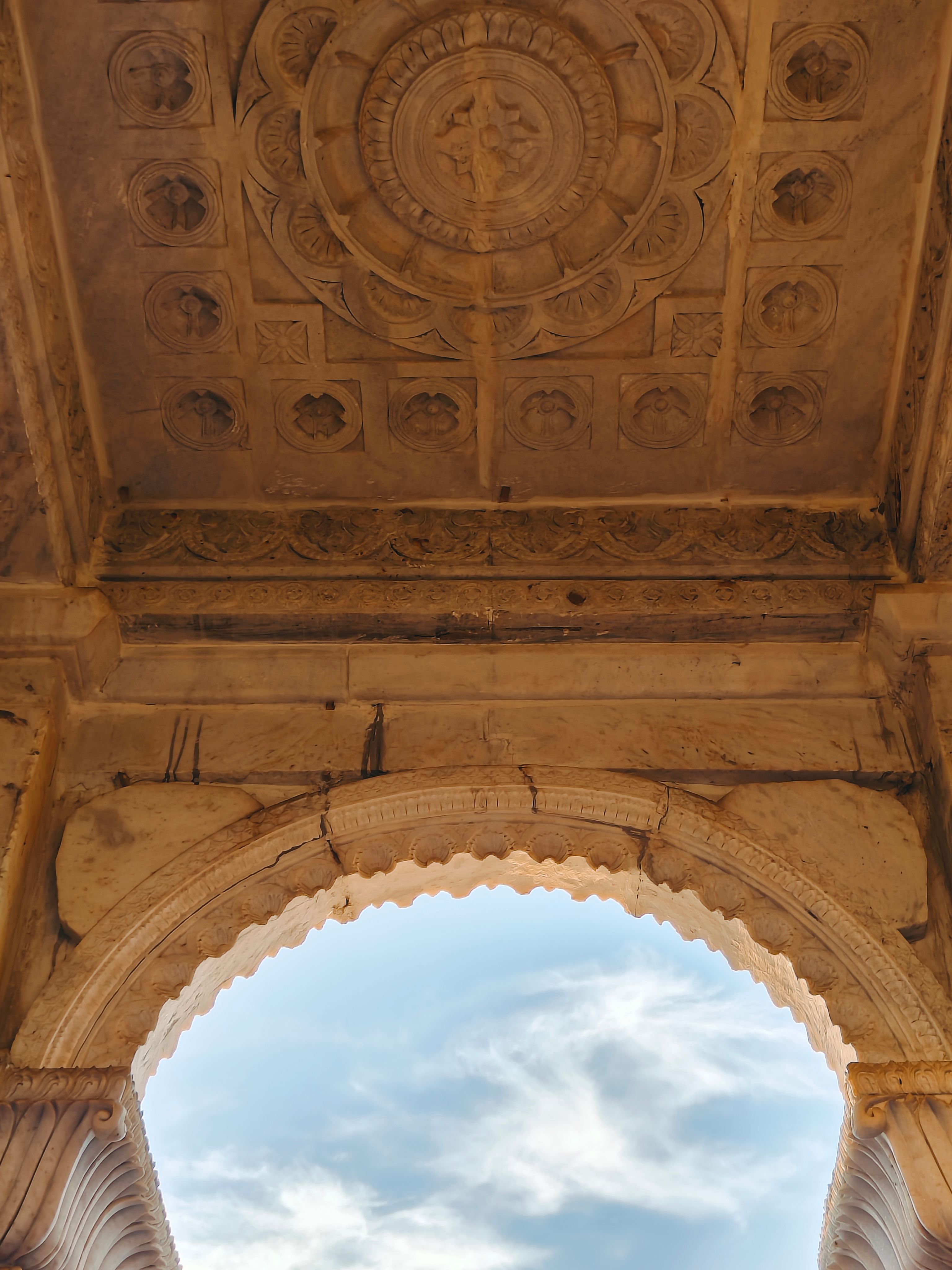 Ornate Stone Arch with Intricate Ceiling Design · Free Stock Photo
