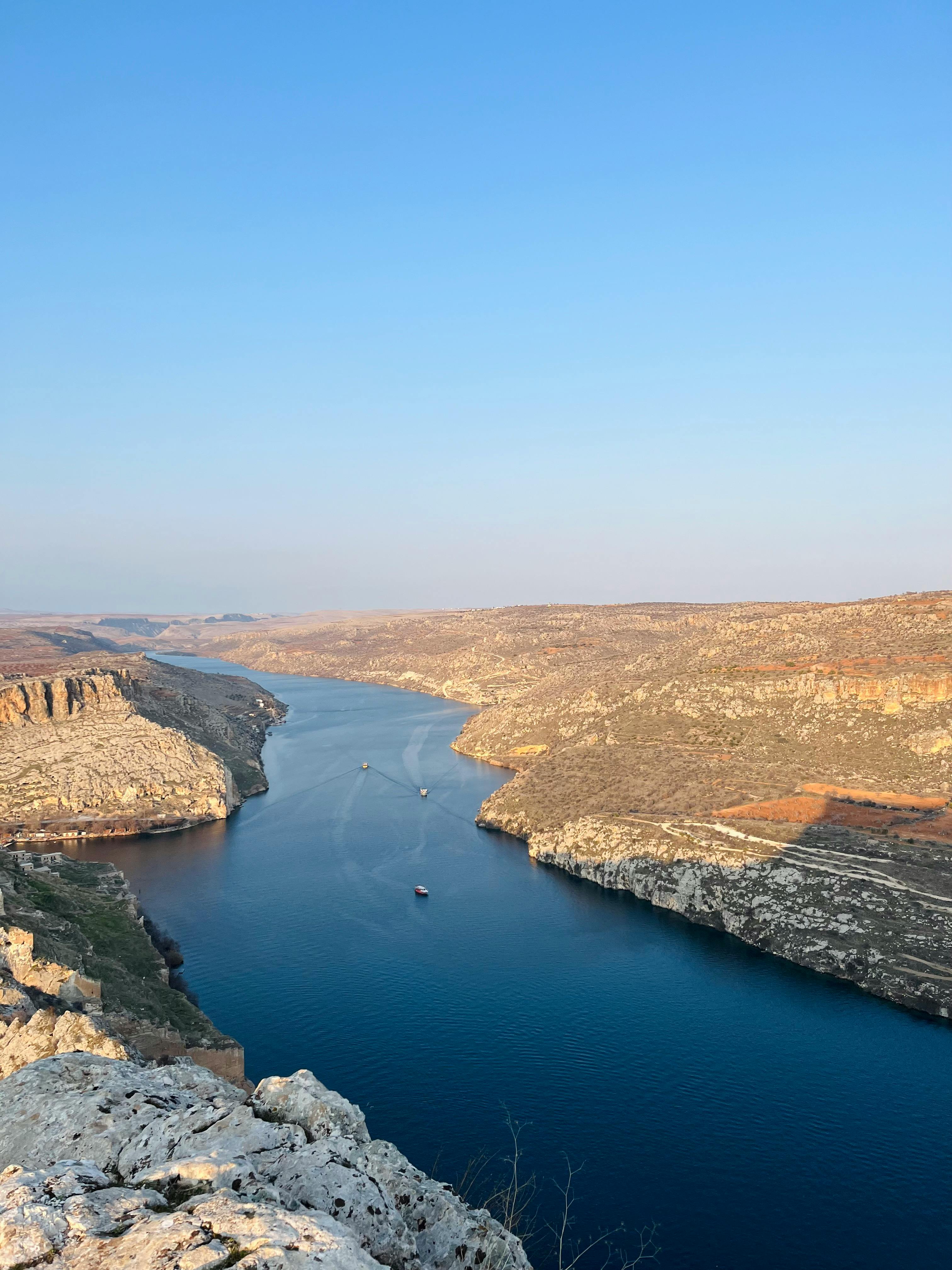Vista Aérea Del Río éufrates En Turquía · Foto de stock gratuita