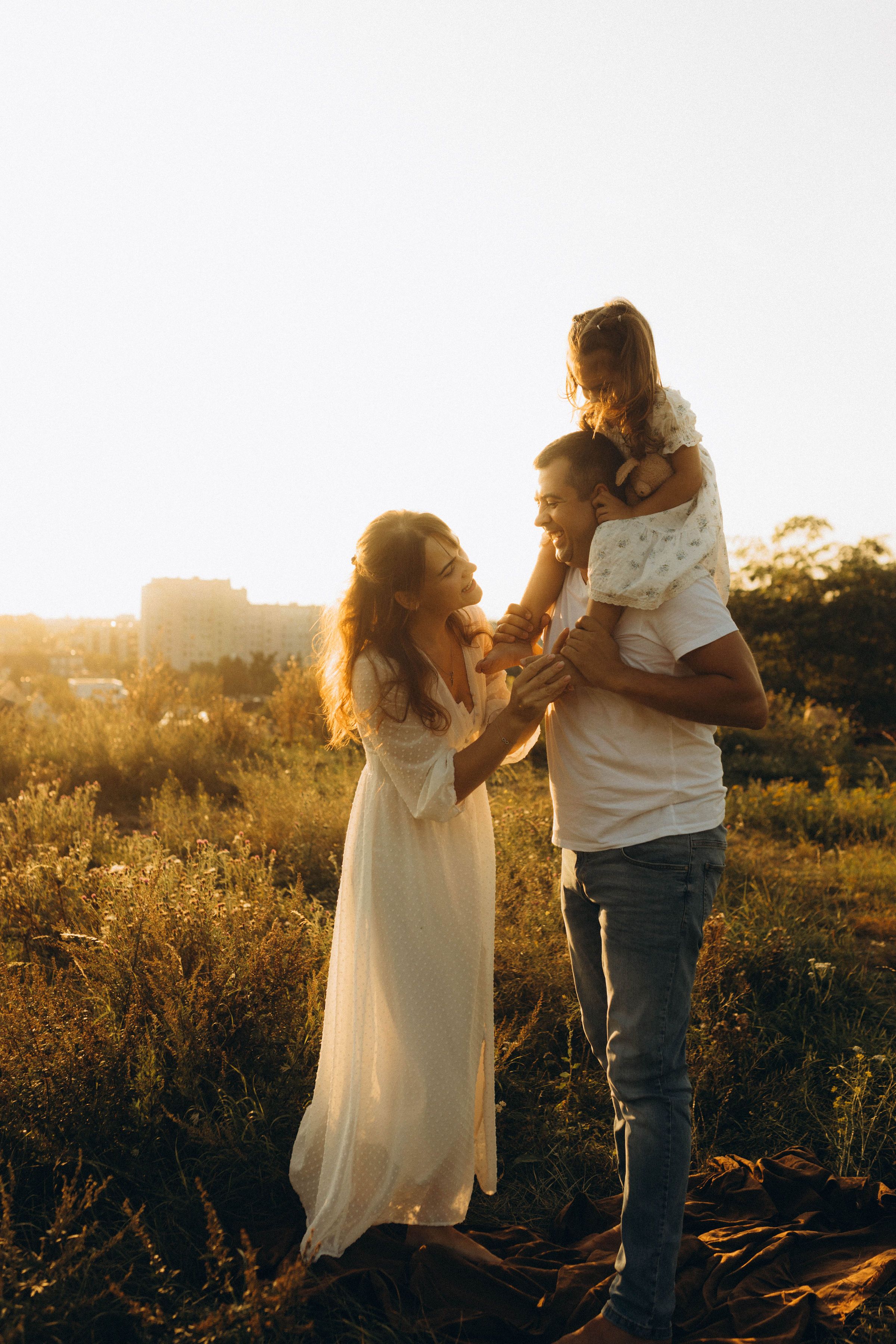 Happy Family Portrait Photos, Download The BEST Free Happy Family ...