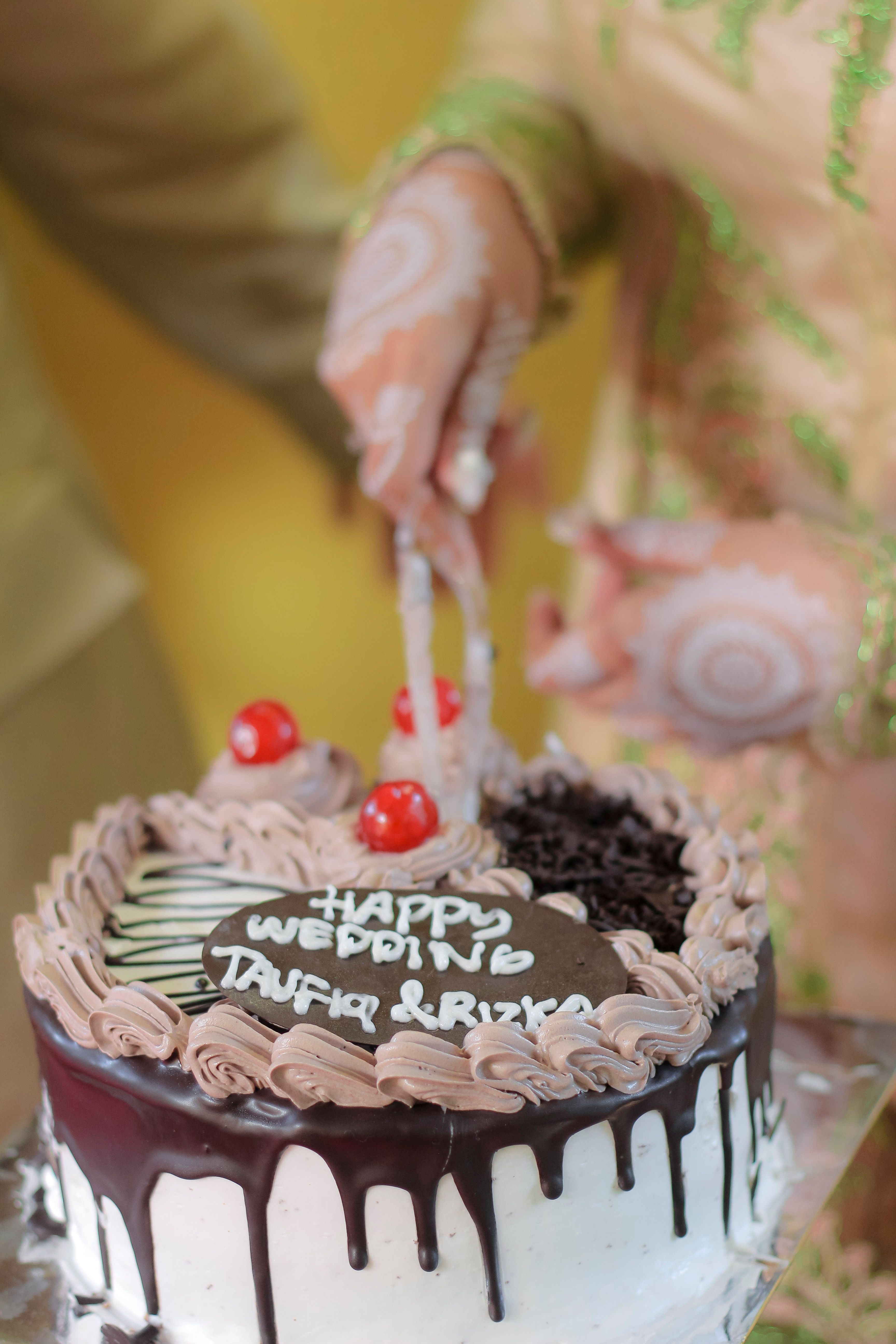 Elegant Wedding Cake with Custom Inscription · Free Stock Photo