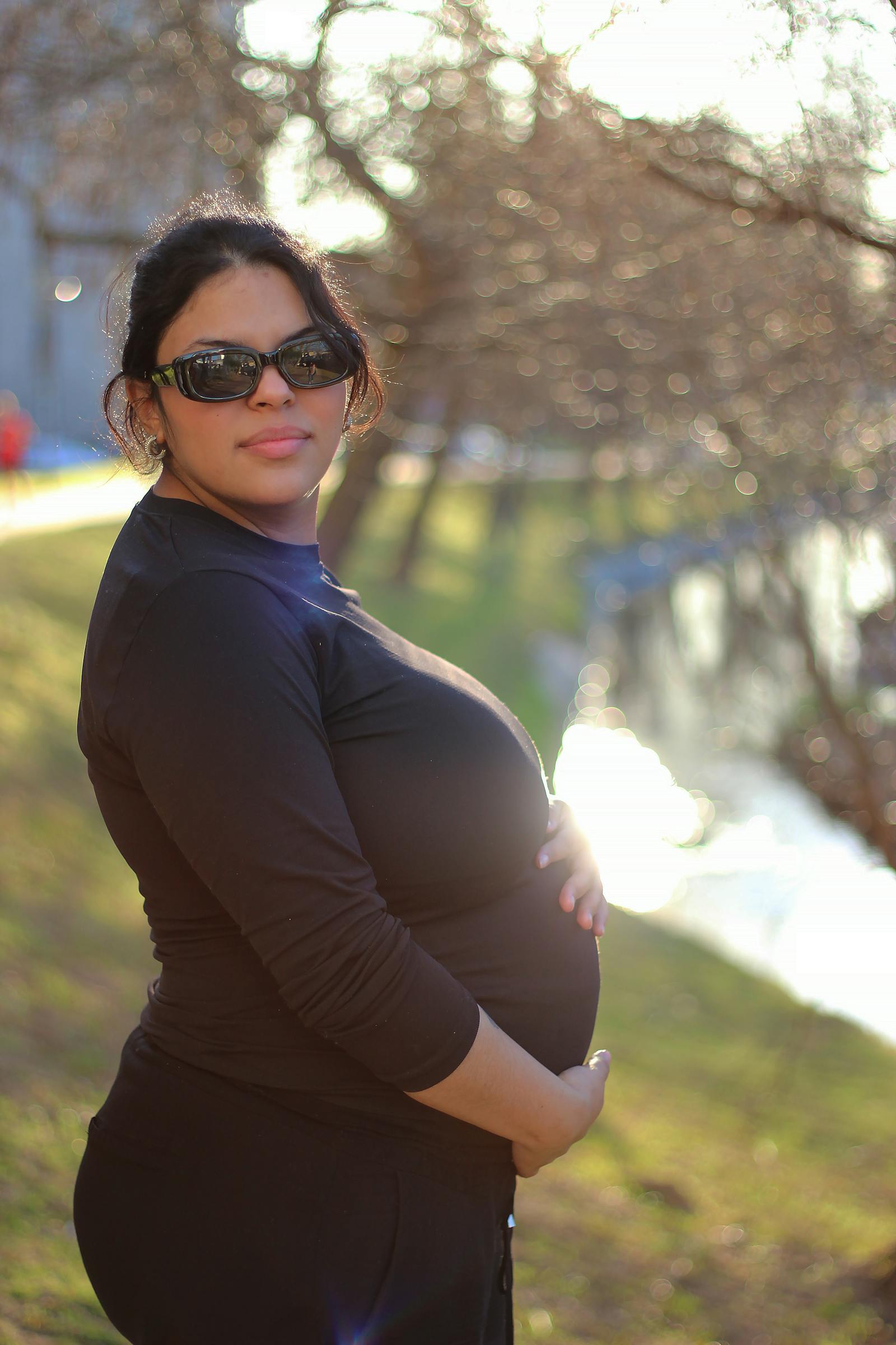 Heavily Pregnant Woman Photos, Download The BEST Free Heavily Pregnant ...