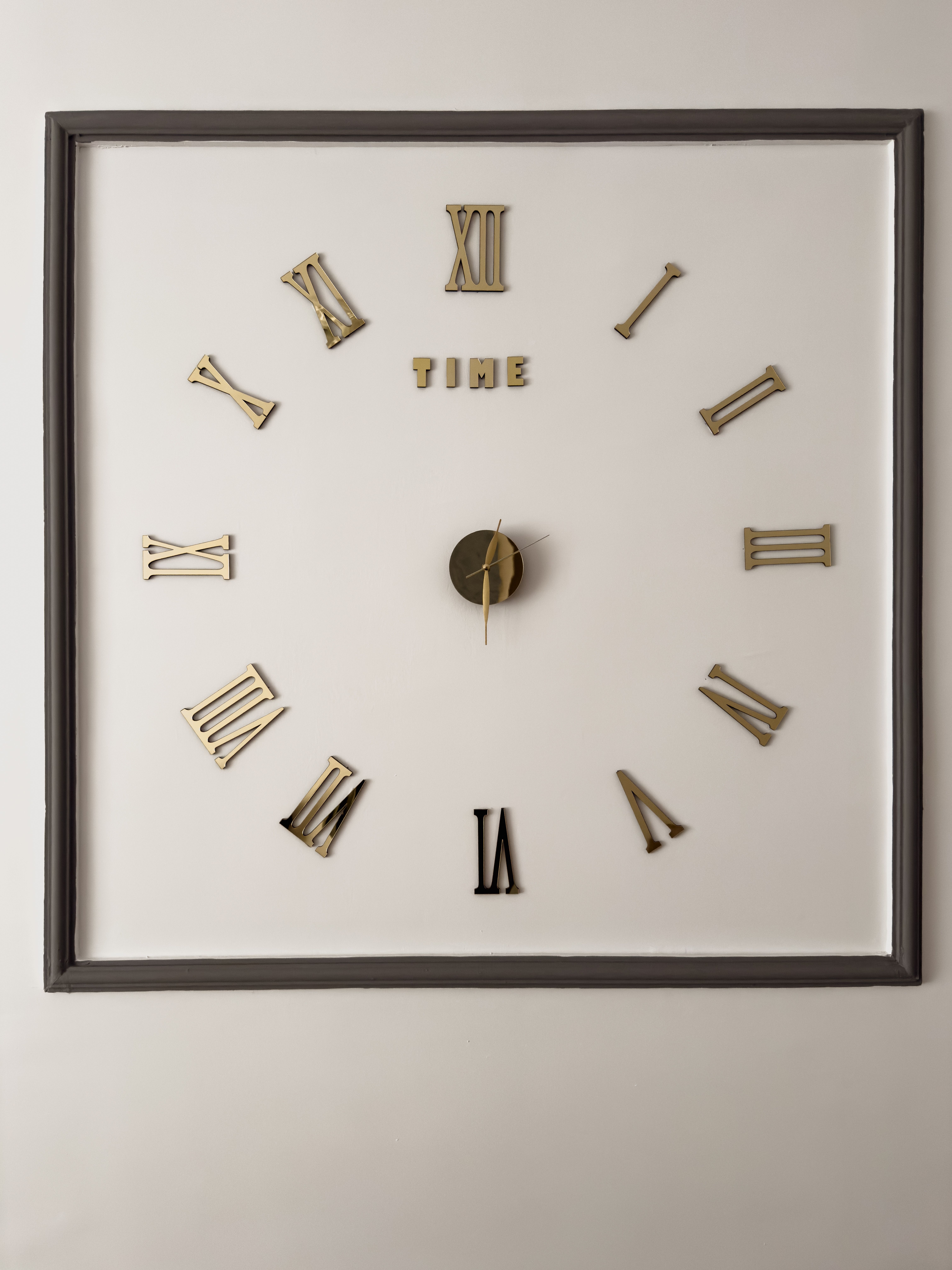 Clock With Frame Photos, Download The BEST Free Clock With Frame Stock ...