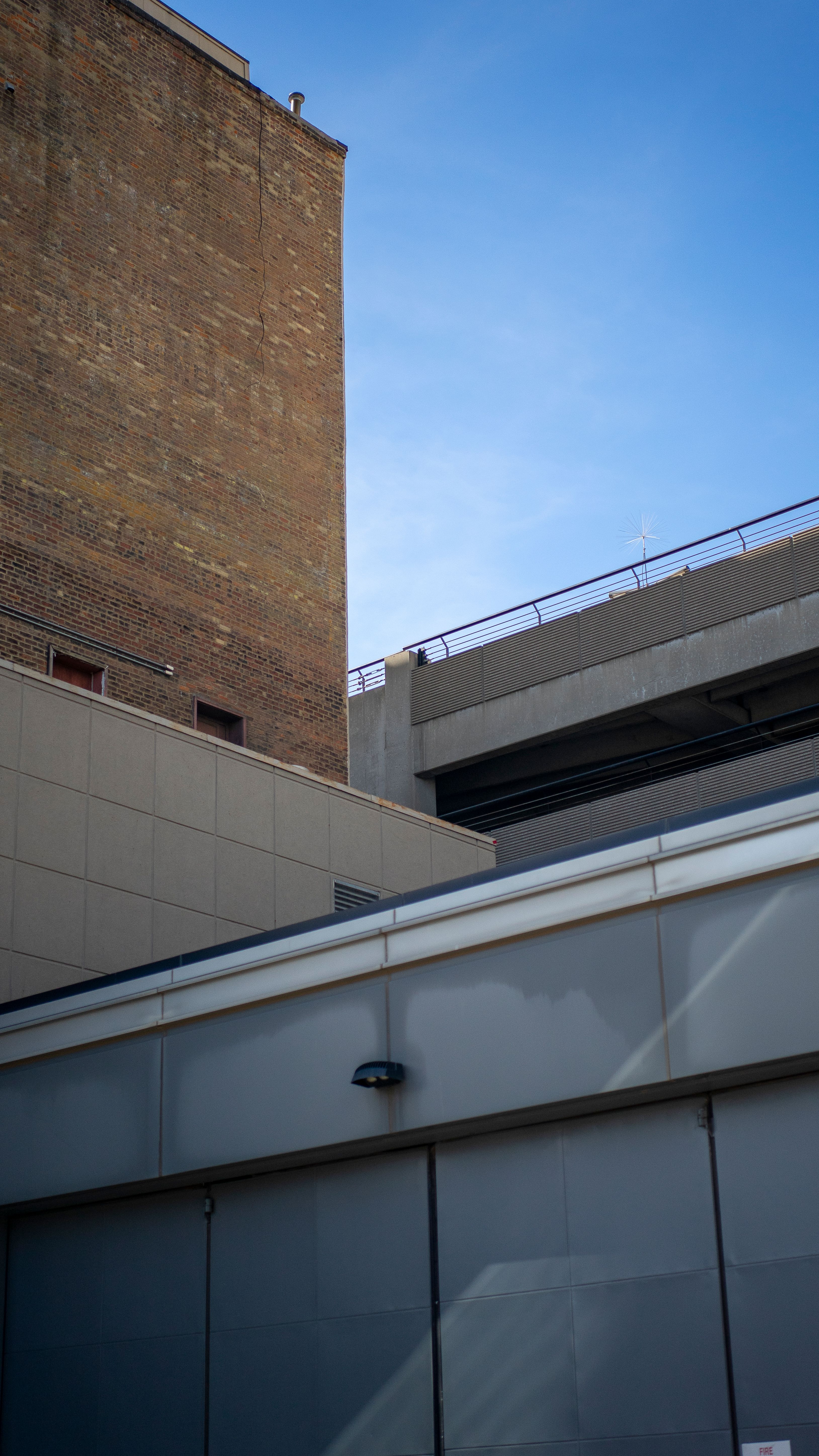 Modern Urban Architecture with Geometric Composition · Free Stock Photo