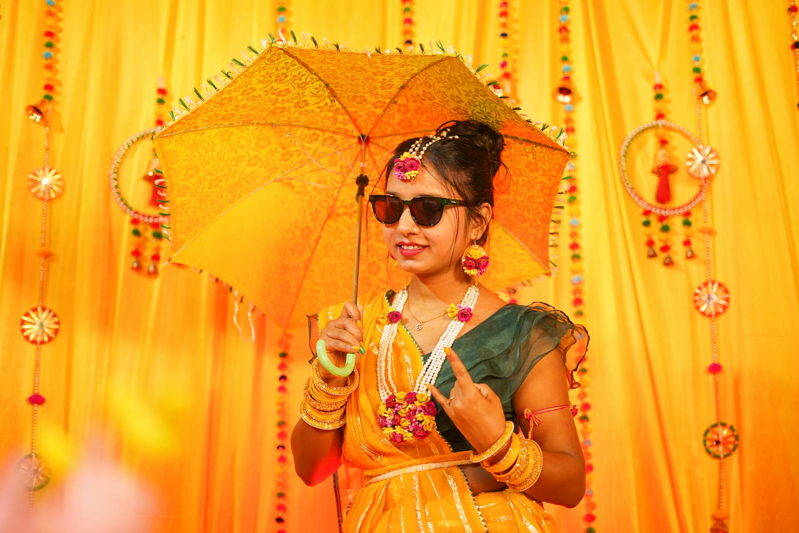 Haldi Background Photos, Download The BEST Free Haldi Background Stock ...