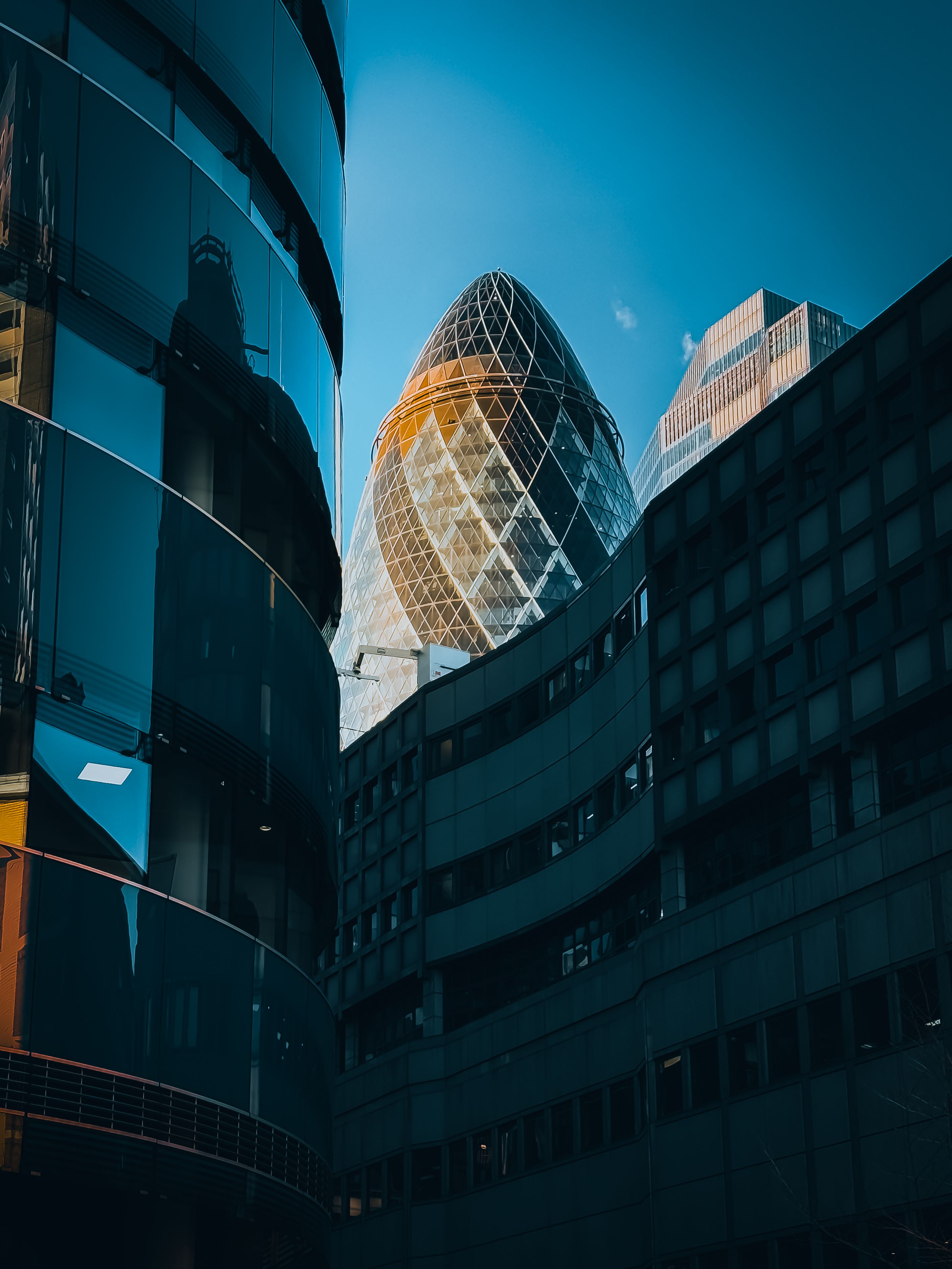 Iconic London Gherkin Building at Sunrise · Free Stock Photo