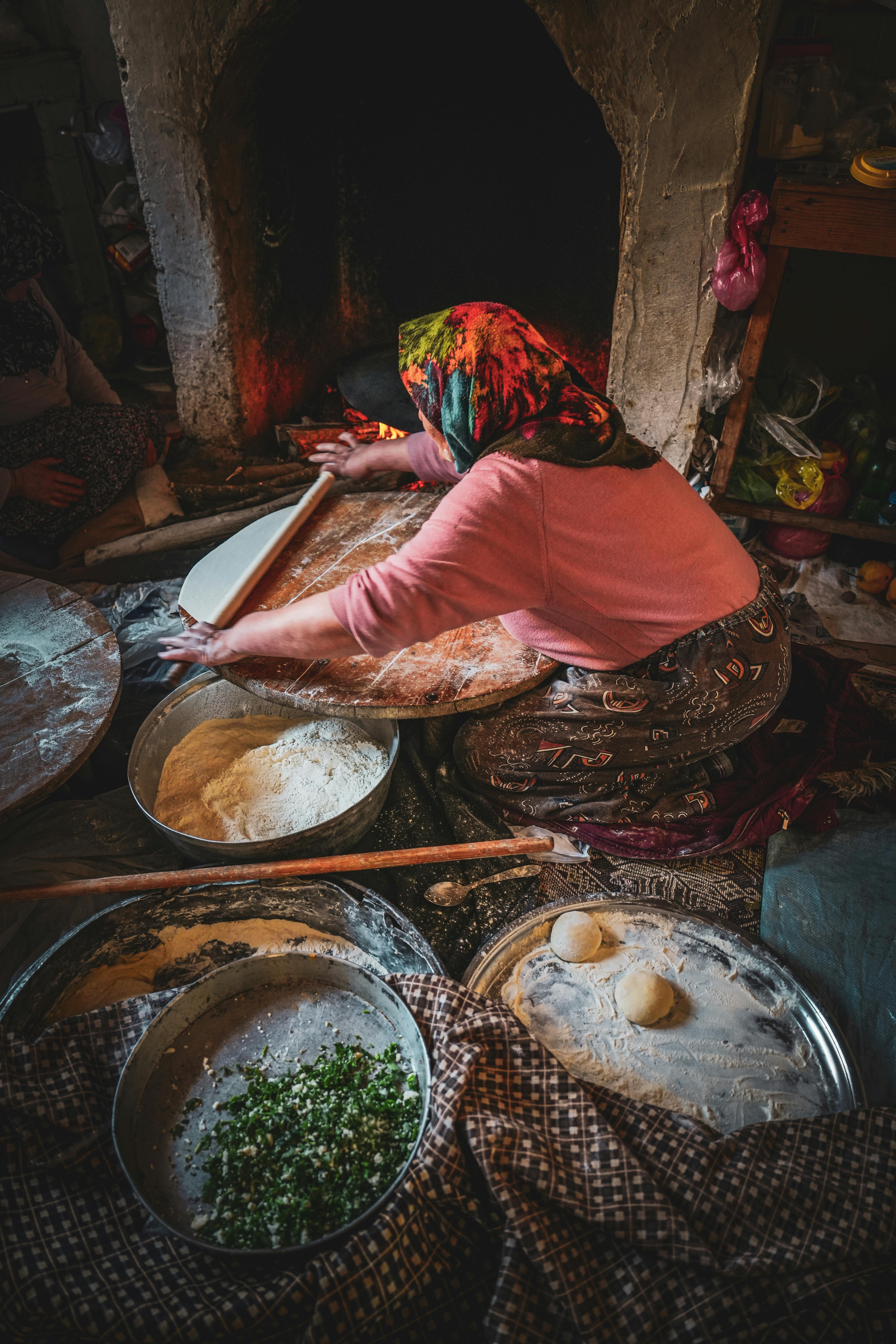 Lady Cook Bread Photos, Download The BEST Free Lady Cook Bread Stock ...