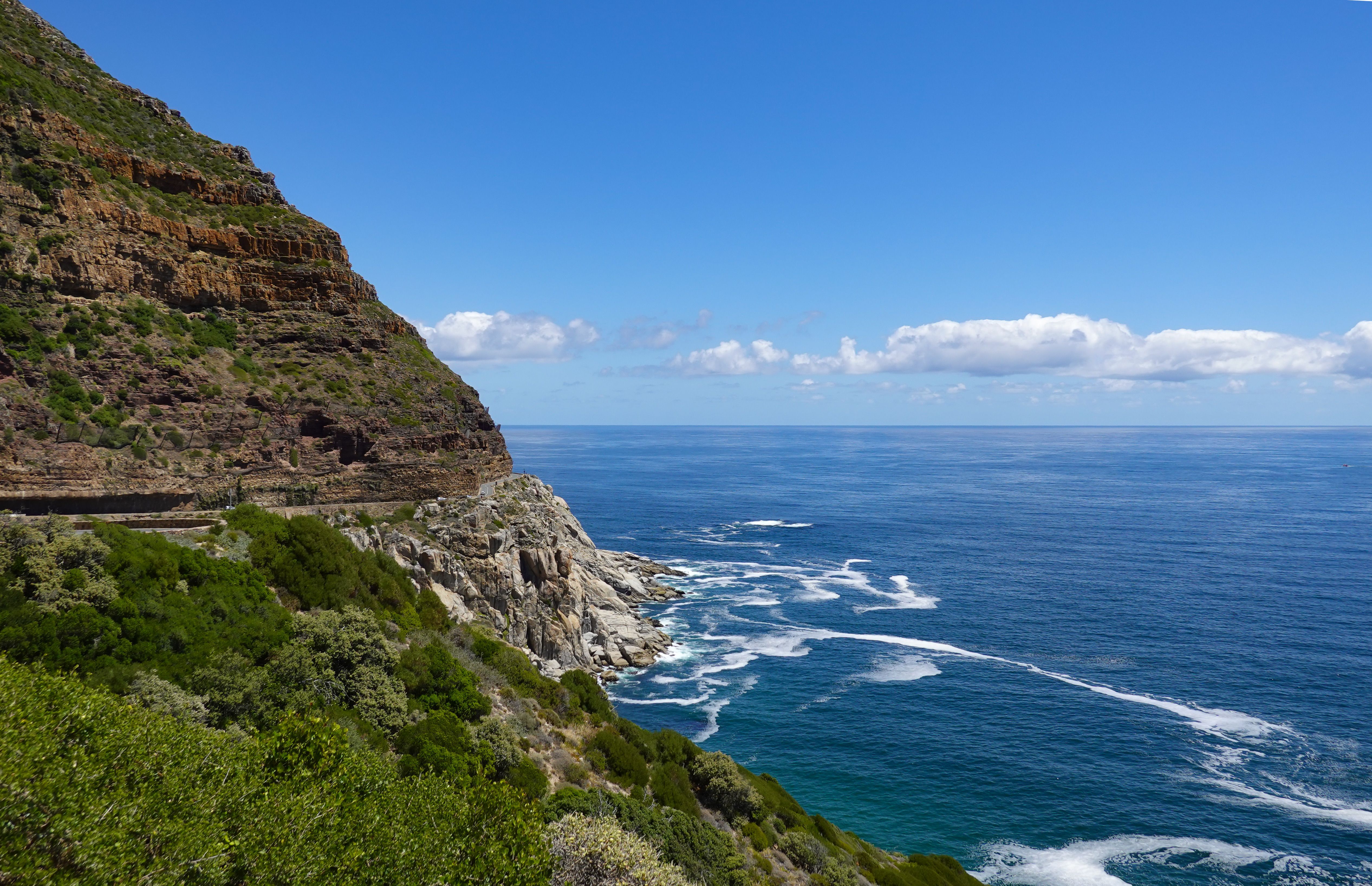 Scenic Coastal Cliff and Ocean View · Free Stock Photo