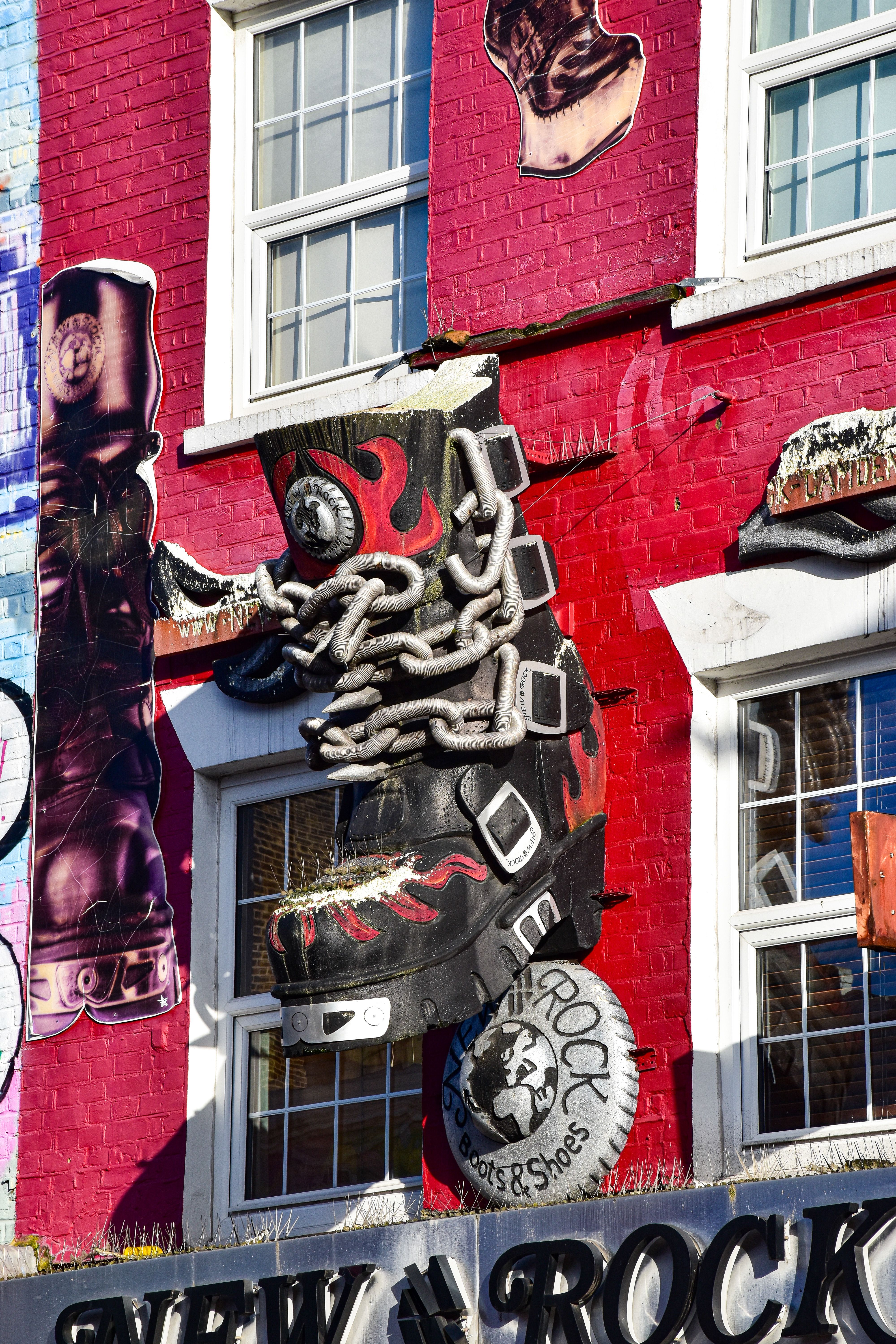 Colorful Camden Shopfront with Giant Boot in London · Free Stock Photo