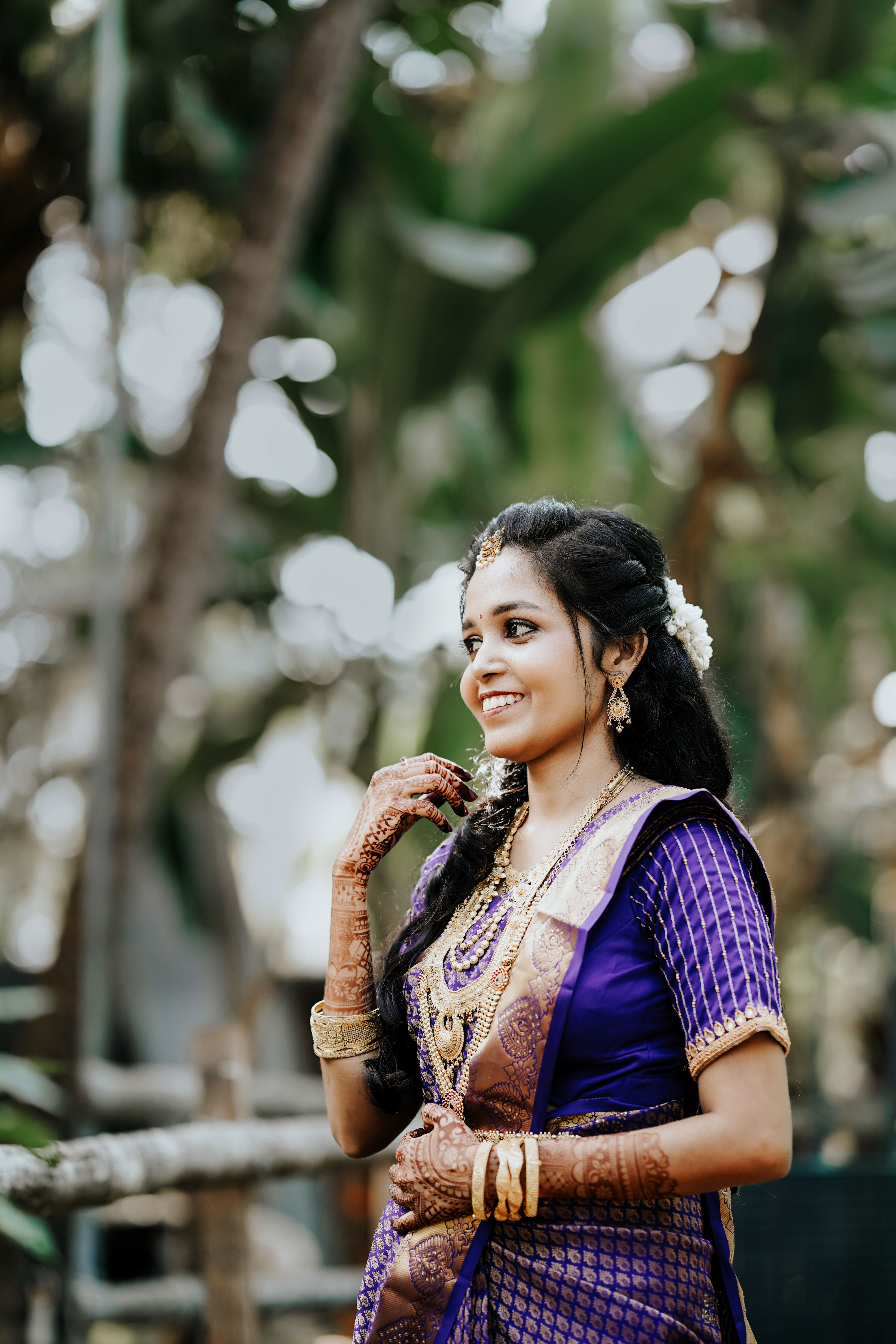 Elegant South Indian Bride in Traditional Attire · Free Stock Photo
