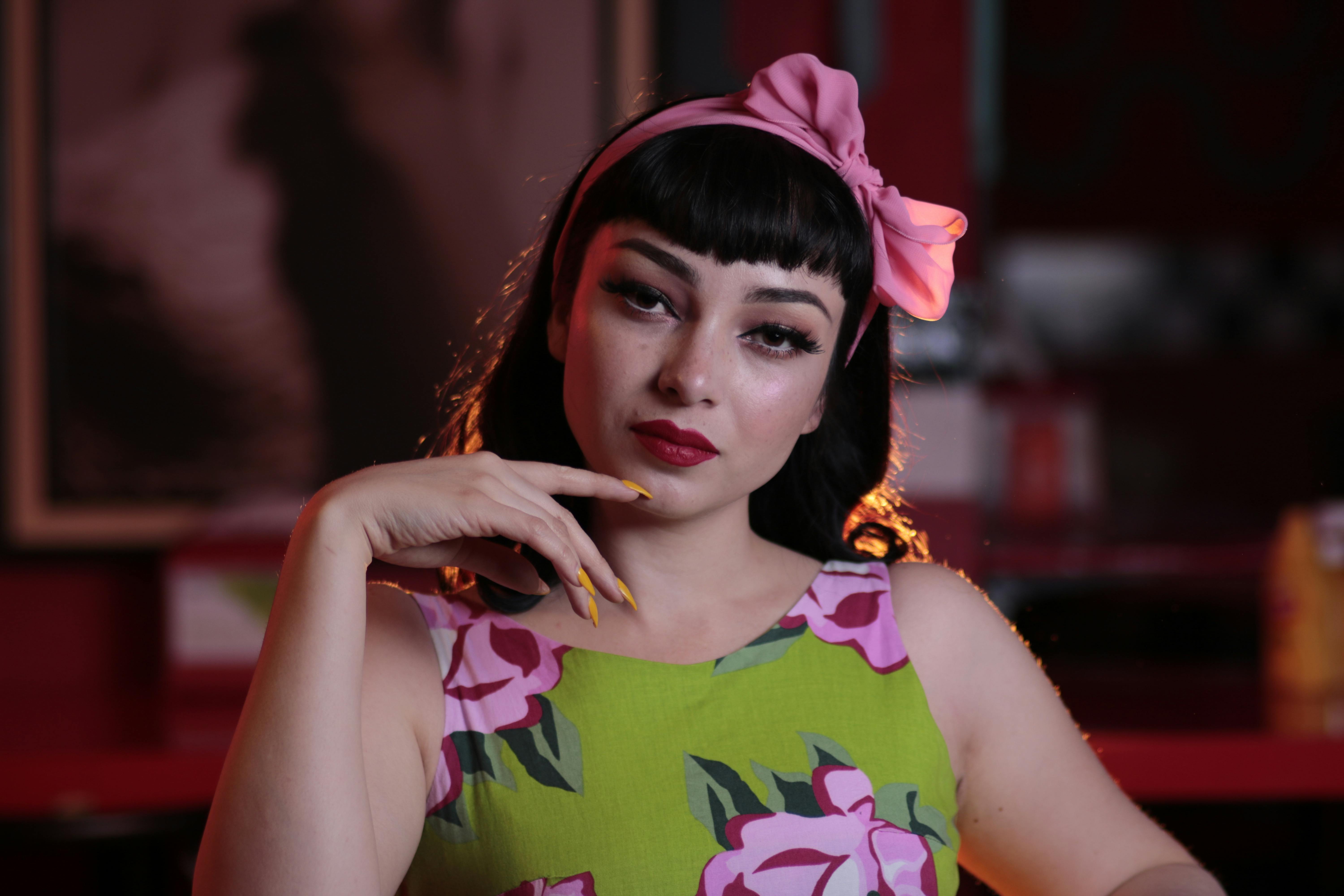 Vintage Glamour Portrait in Retro Setting · Free Stock Photo