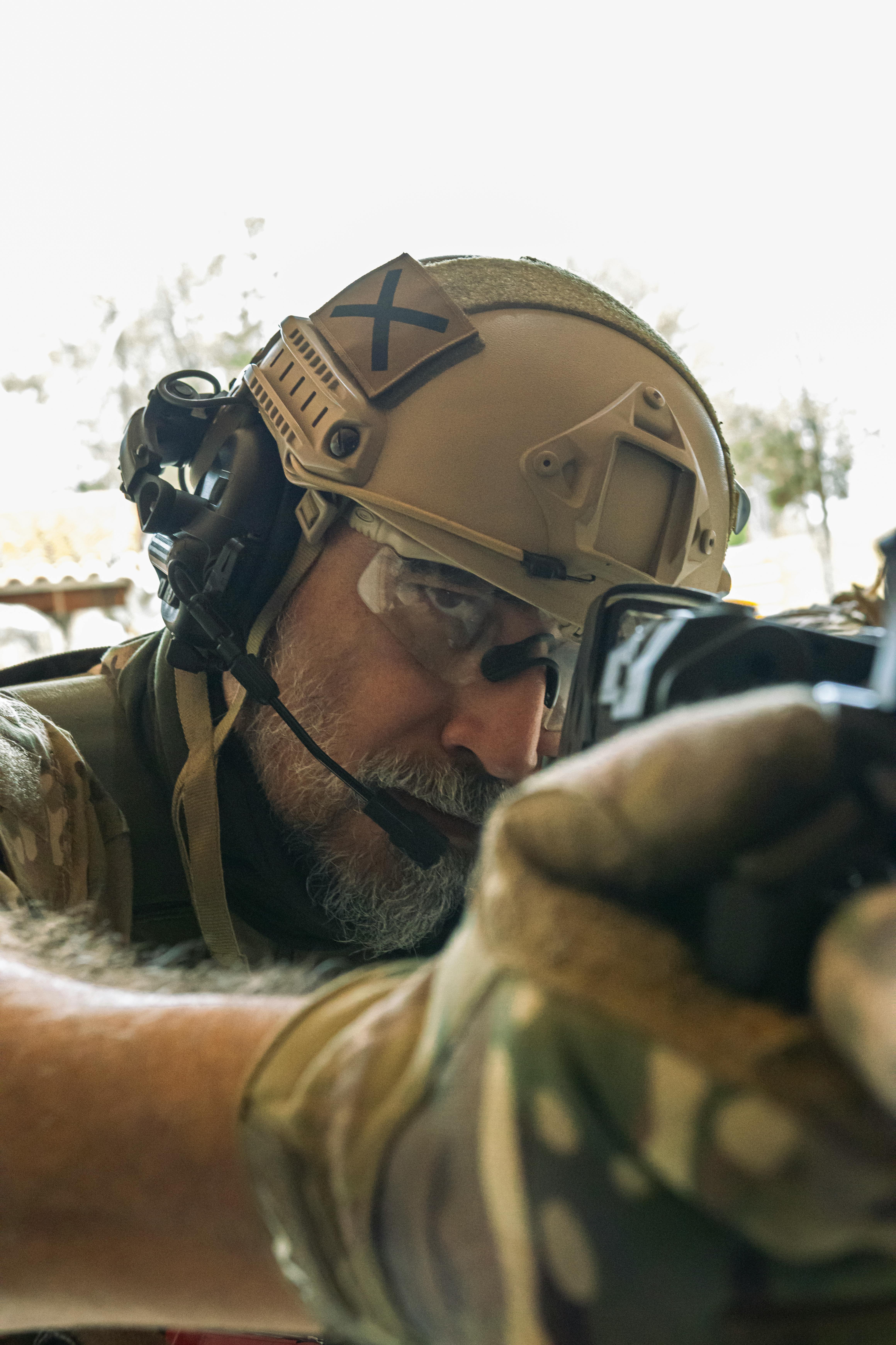 Tactical Operator Aiming in Outdoor Training · Free Stock Photo