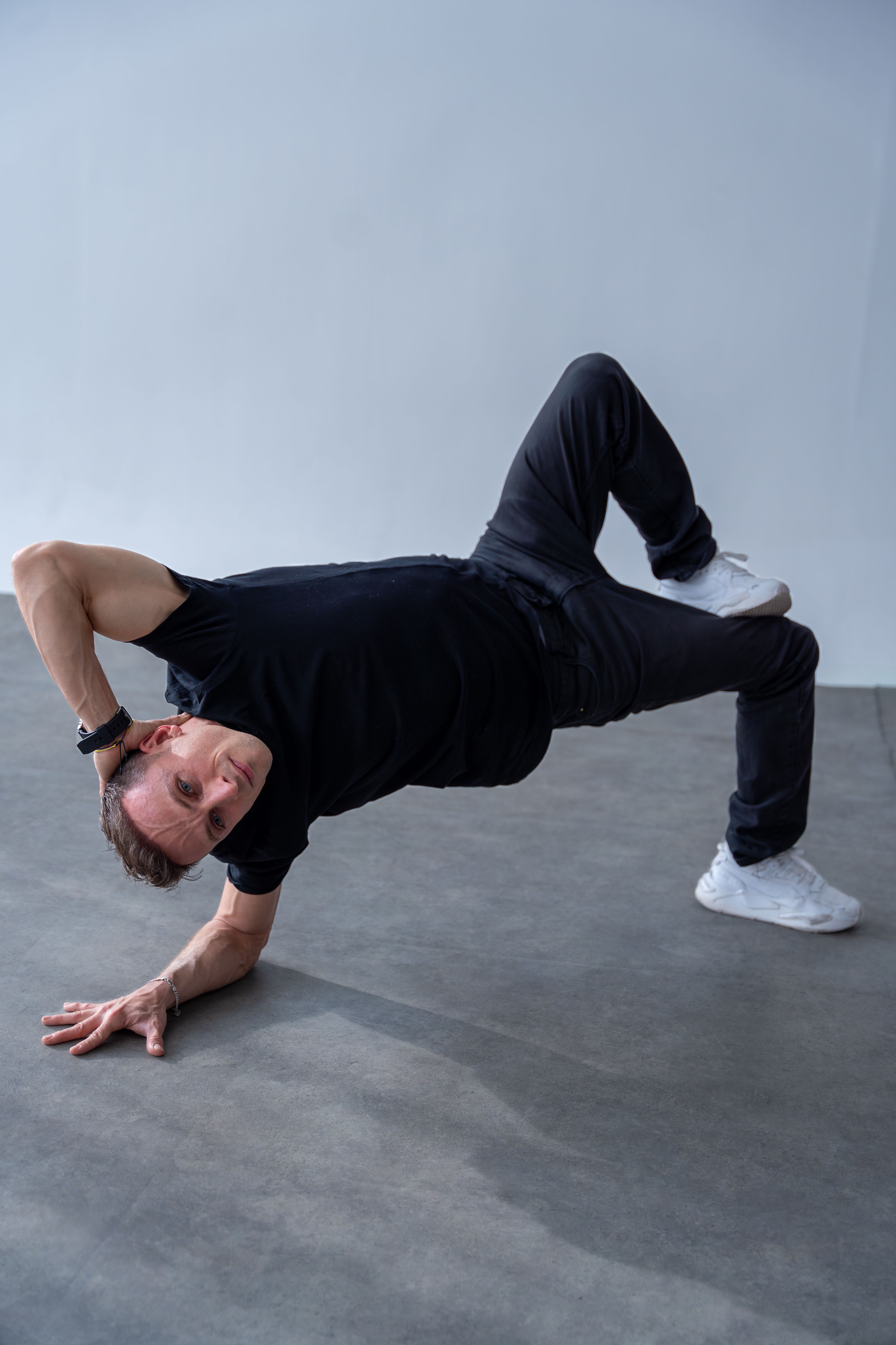 Dynamic Dancer Performing in Berlin Studio · Free Stock Photo