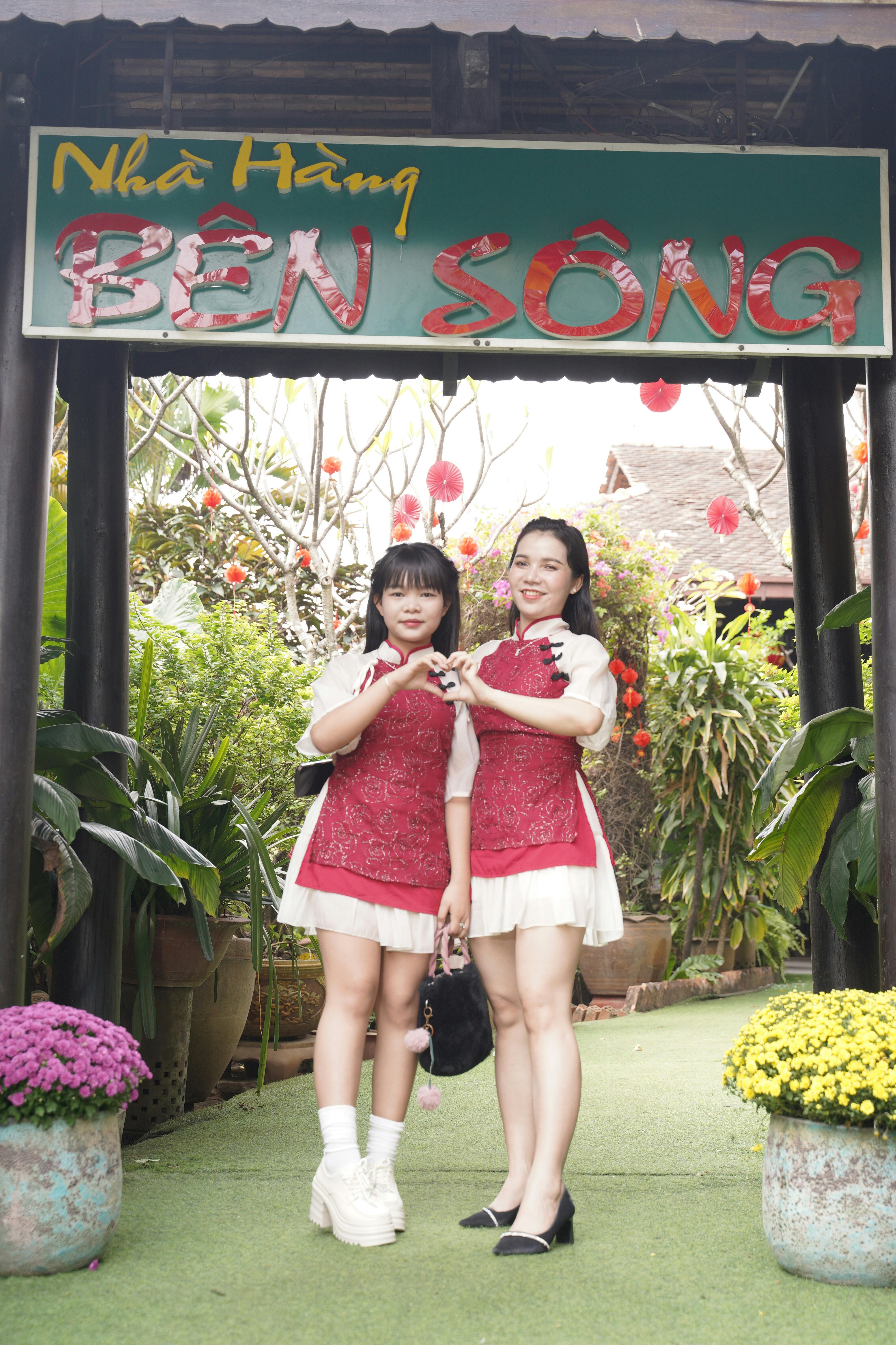 Porch Humans Photos, Download The BEST Free Porch Humans Stock Photos ...