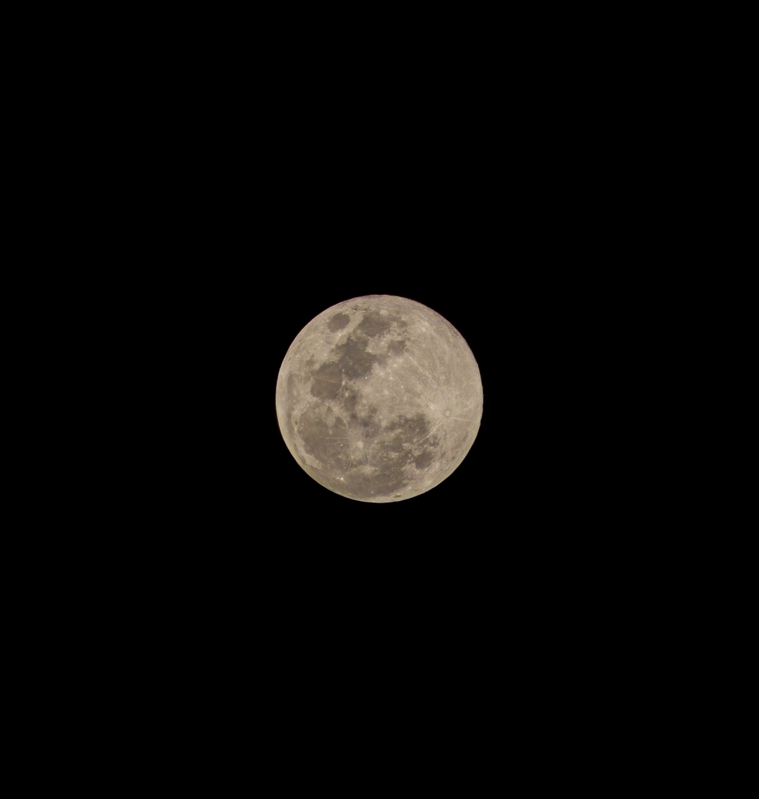 Full Moon · Free Stock Photo