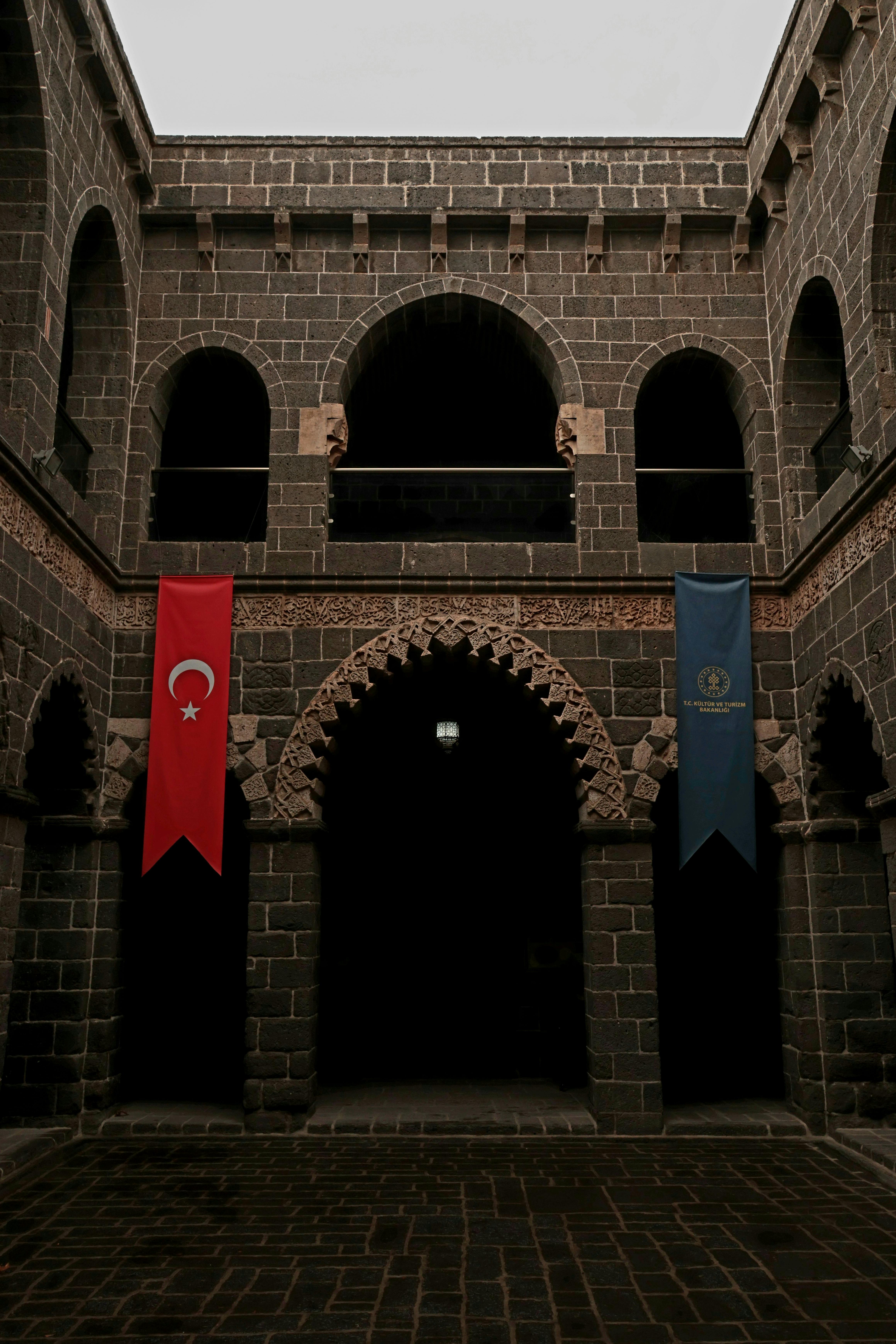 Historic Courtyard with Turkish Architecture · Free Stock Photo