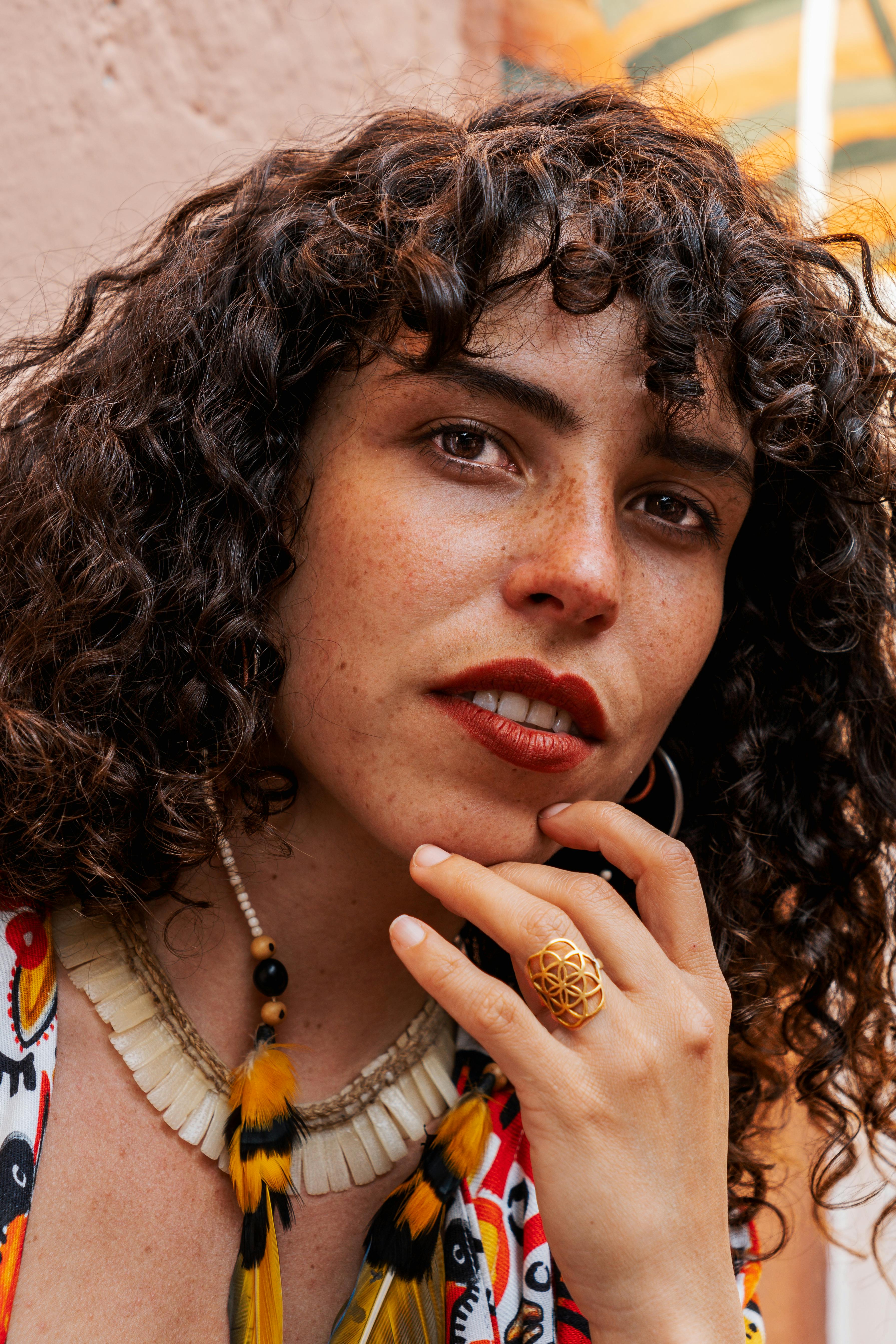 Random Woman Photos, Download The BEST Free Random Woman Stock Photos ...