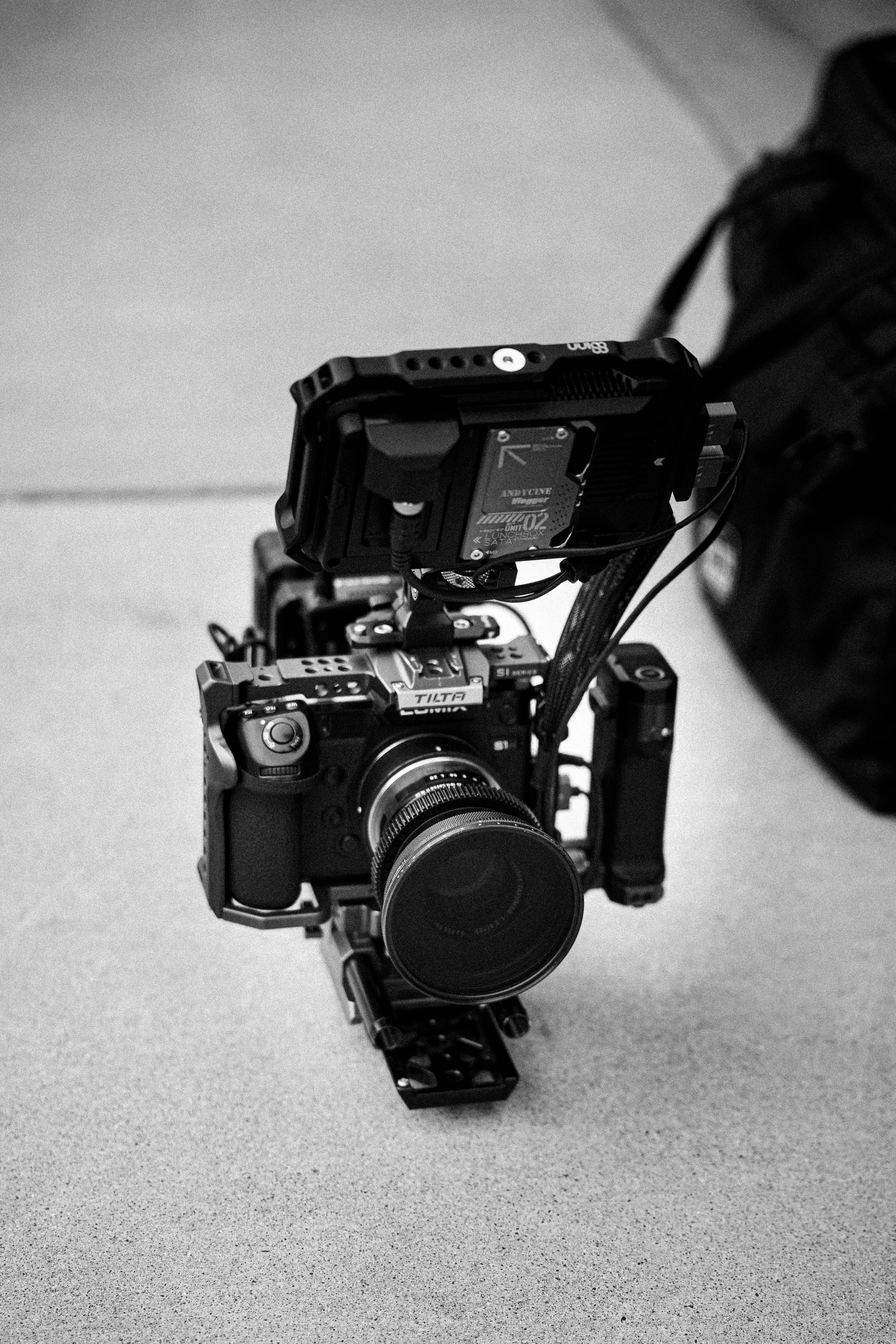 Professional Camera Setup for Videography · Free Stock Photo