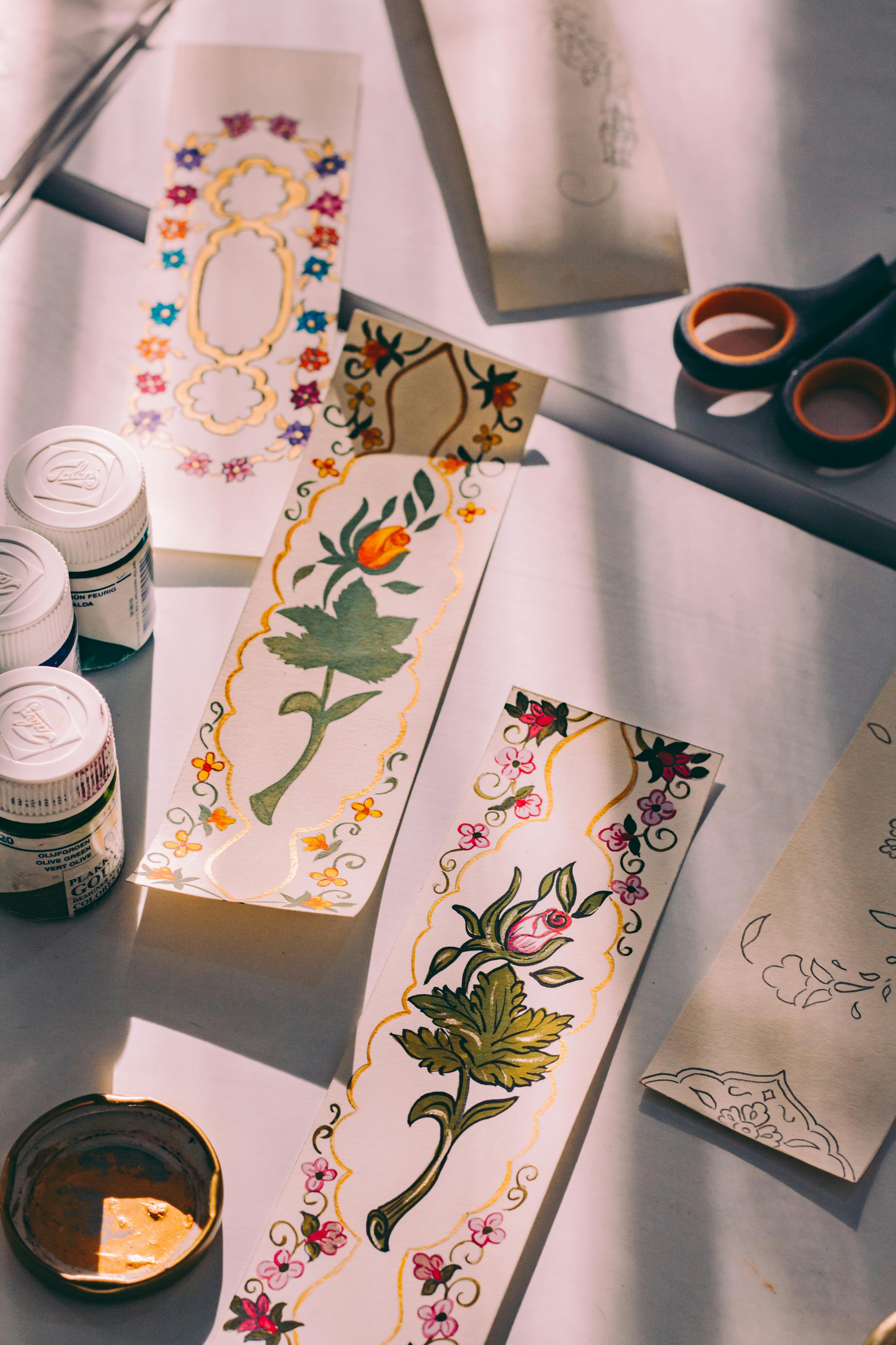 Artistic Paper Craft Designs in Natural Light · Free Stock Photo