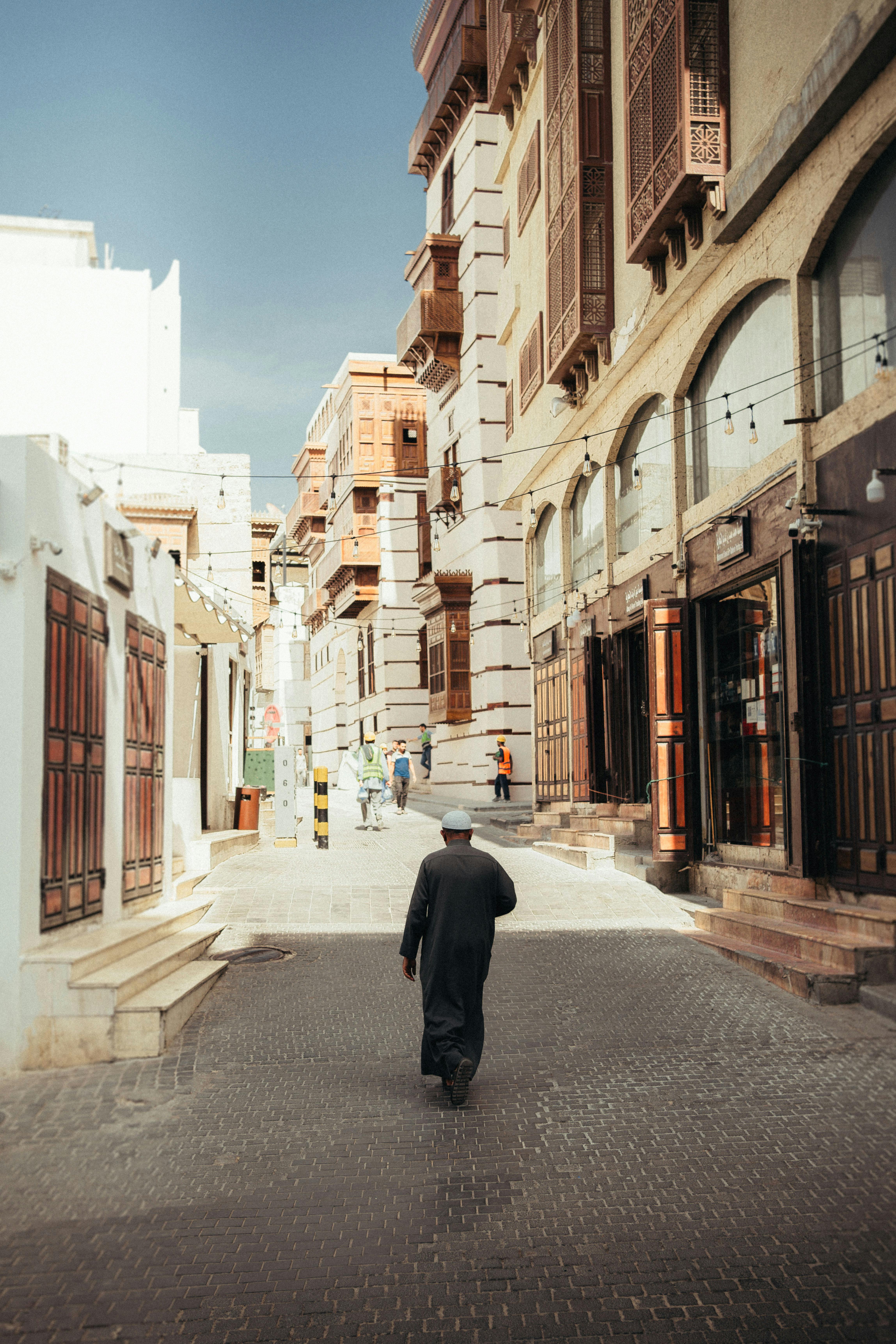Traditional Middle Eastern Street Scene in Daylight · Free Stock Photo
