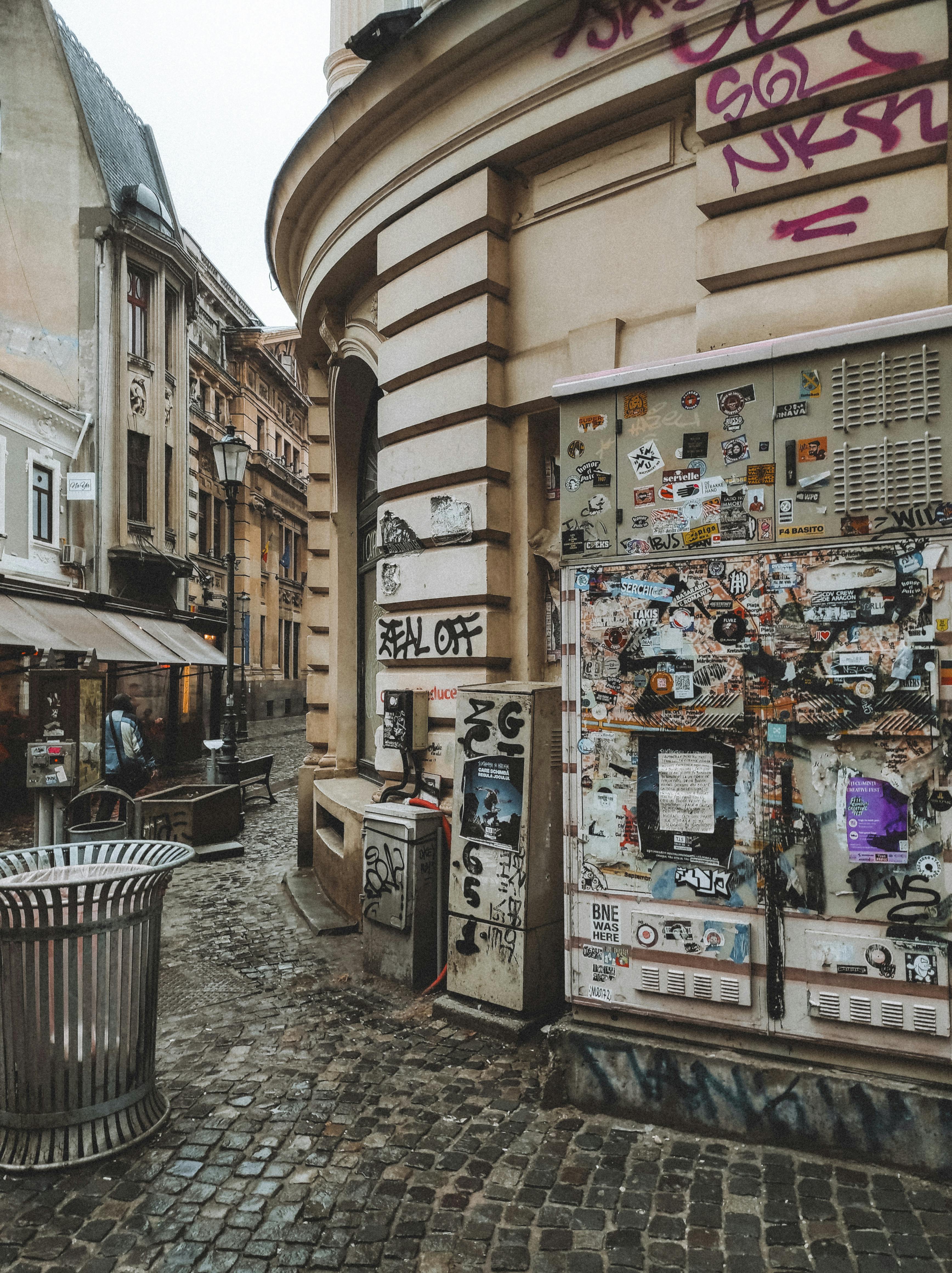 Posters Graffiti Photos, Download The BEST Free Posters Graffiti Stock ...