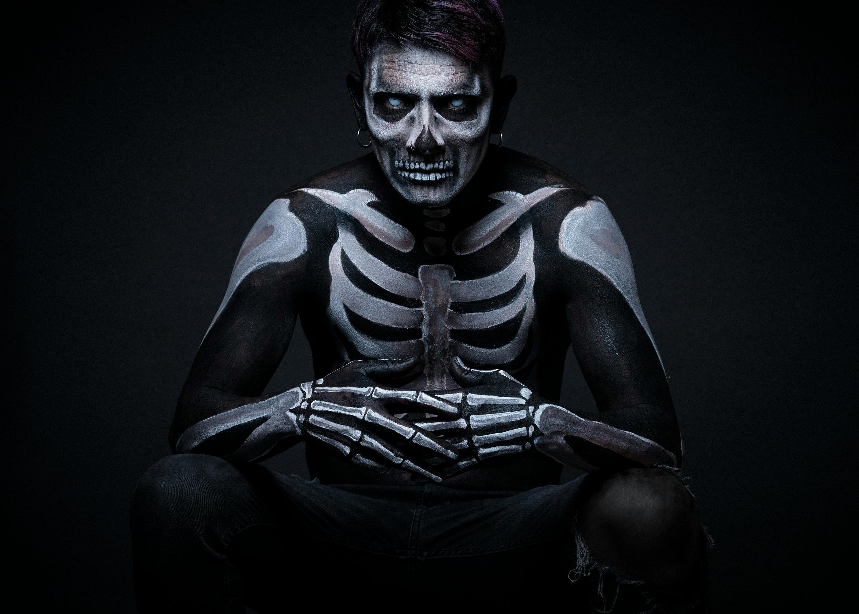 Día de Muertos Skeleton Body Paint Portrait · Free Stock Photo