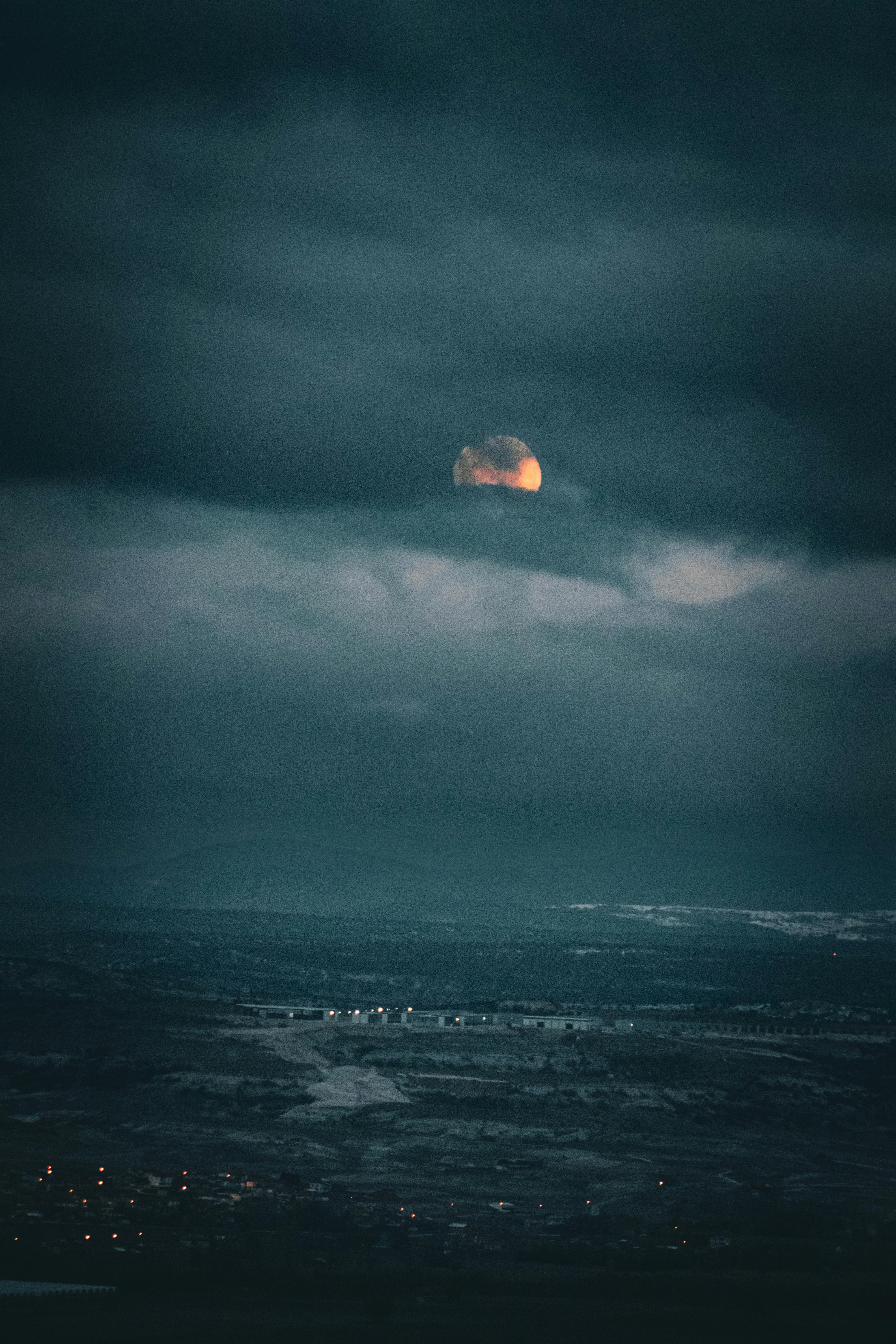 Dramatic Night Sky with Rising Full Moon · Free Stock Photo