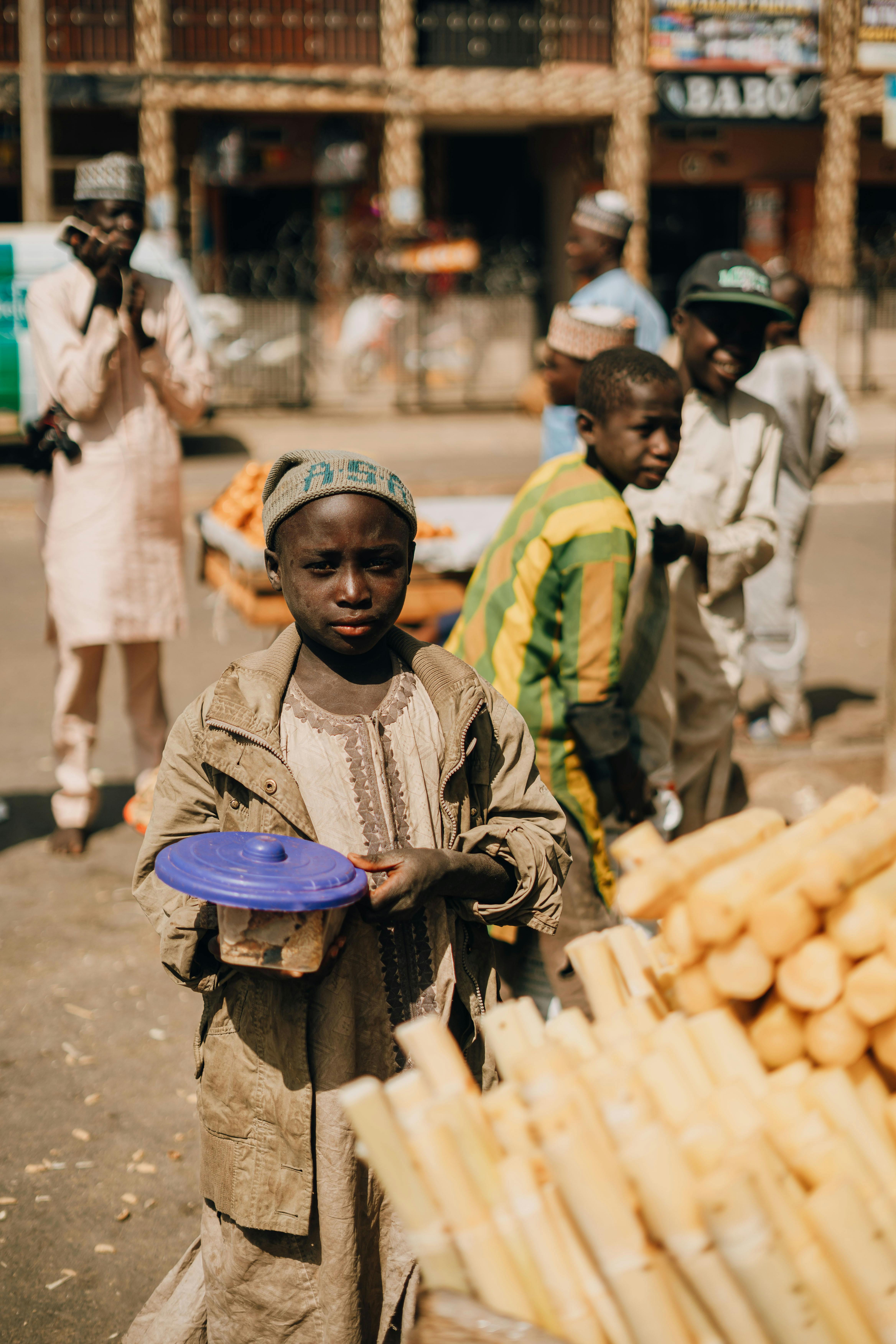 Street Market Scene with Children in Africa · Free Stock Photo