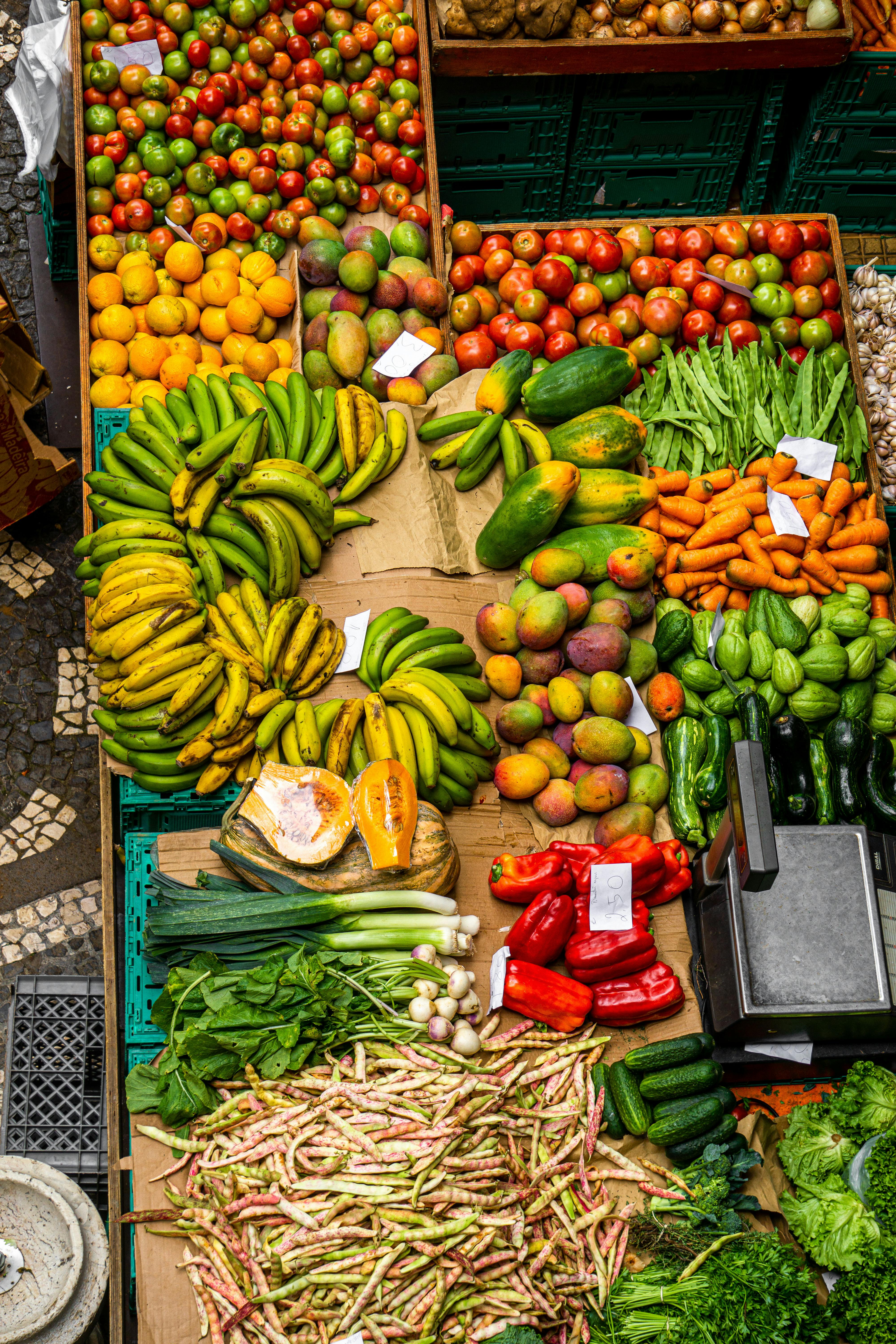 Chợ Trái Cây Và Rau Quả Sôi động ở Madeira · Ảnh có sẵn miễn phí