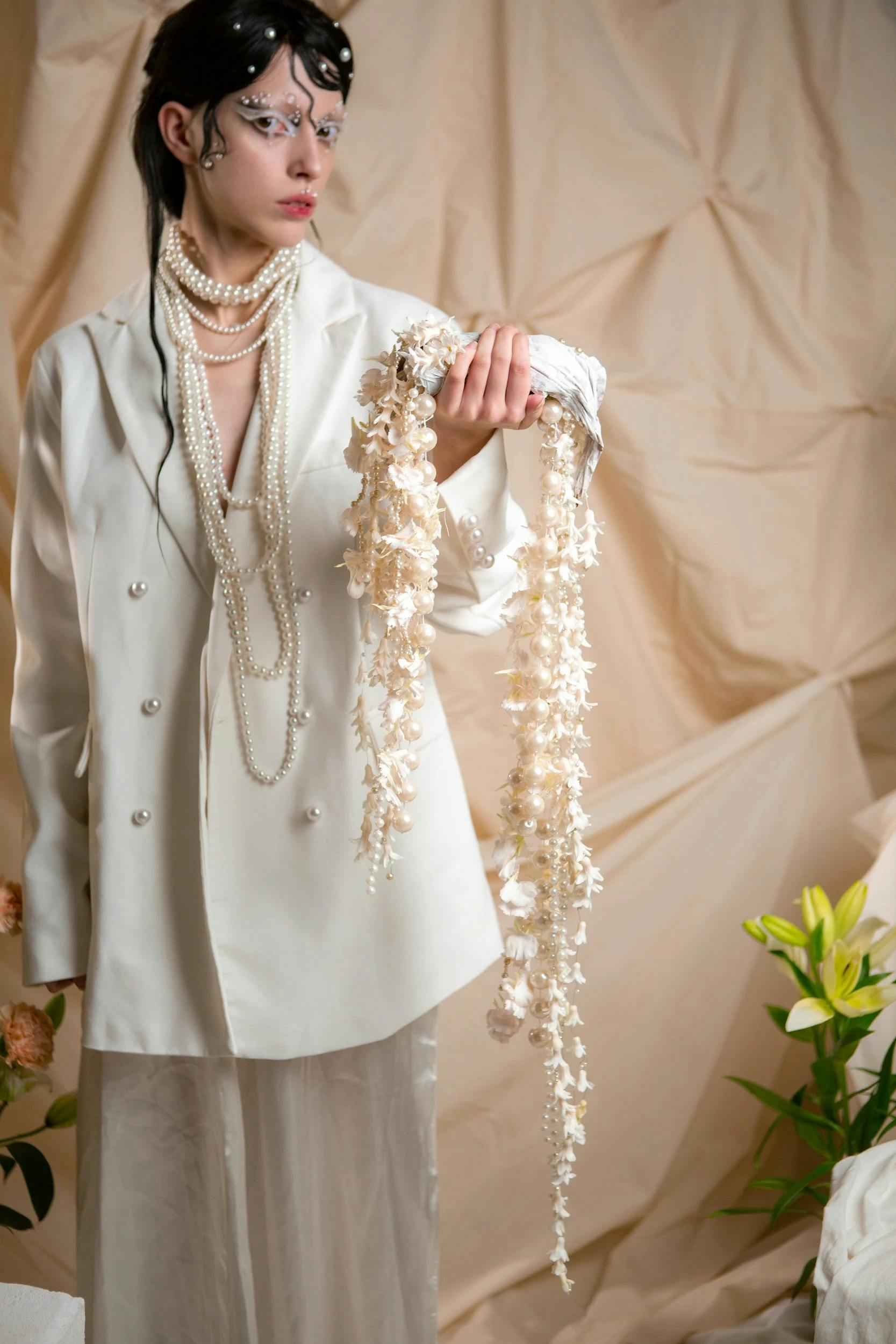 Long Pearls Photos, Download The BEST Free Long Pearls Stock Photos ...