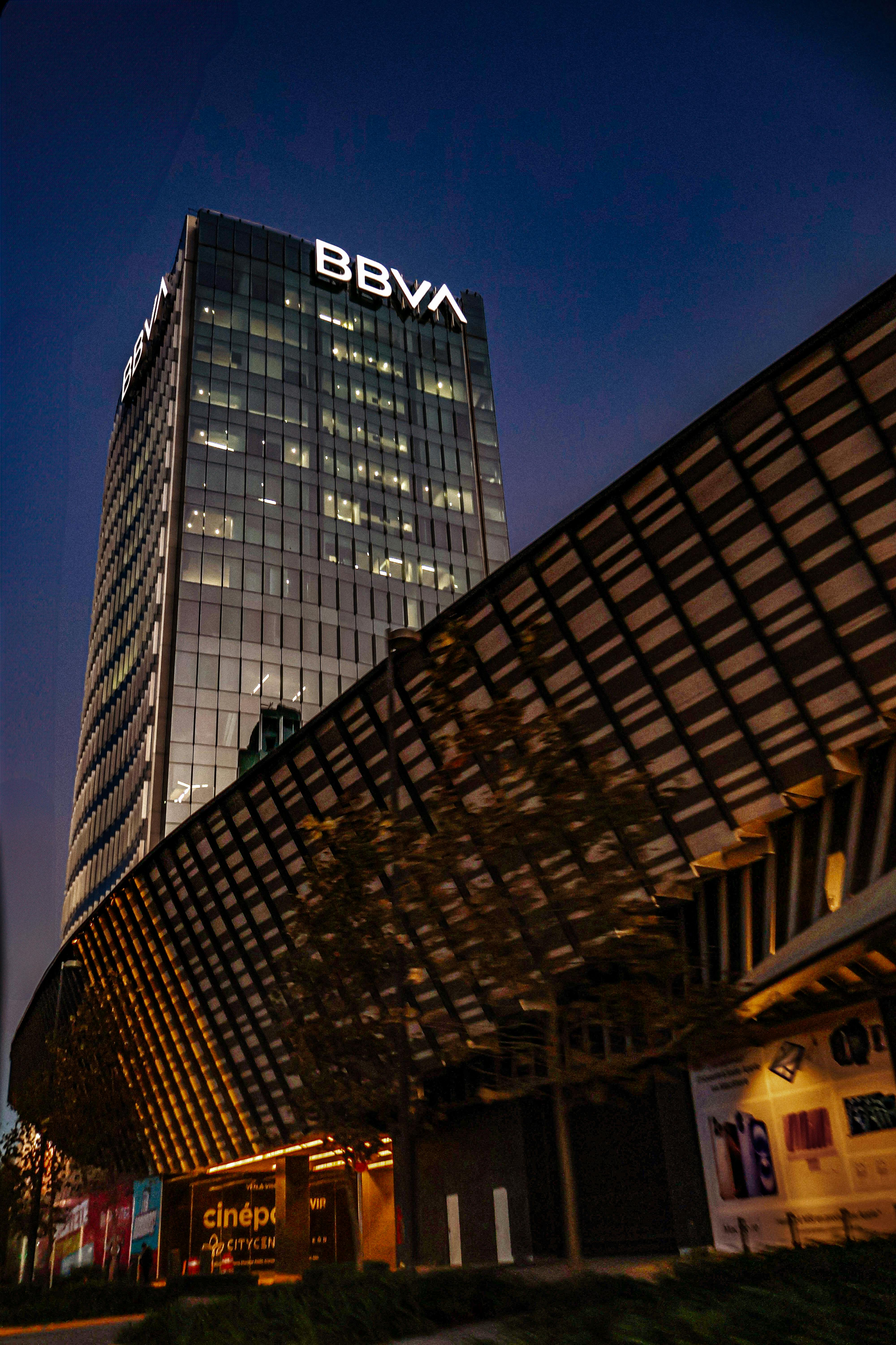 BBVA Tower in Twilight, León, México · Free Stock Photo