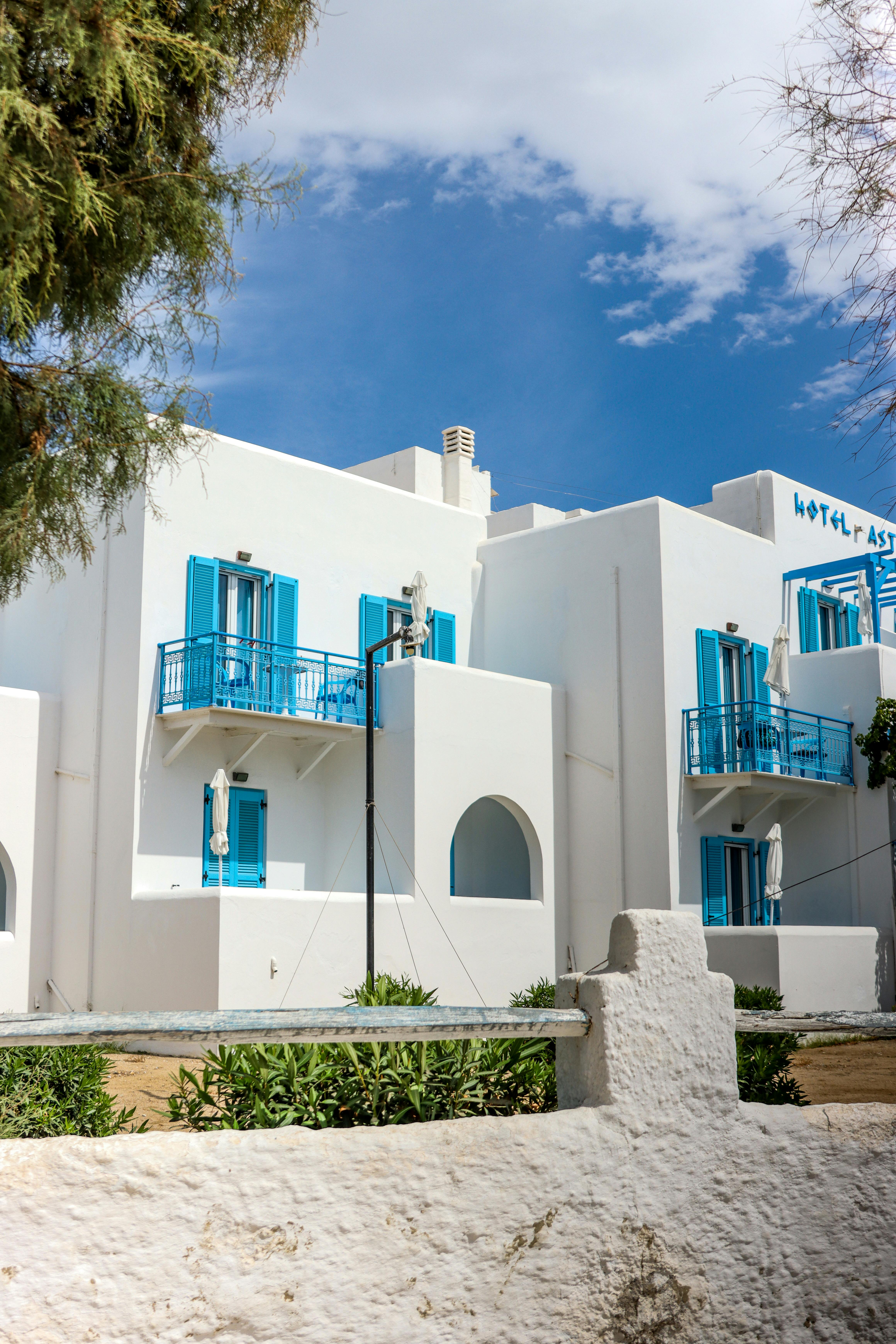Charming Greek Island Architecture in Naxos · Free Stock Photo