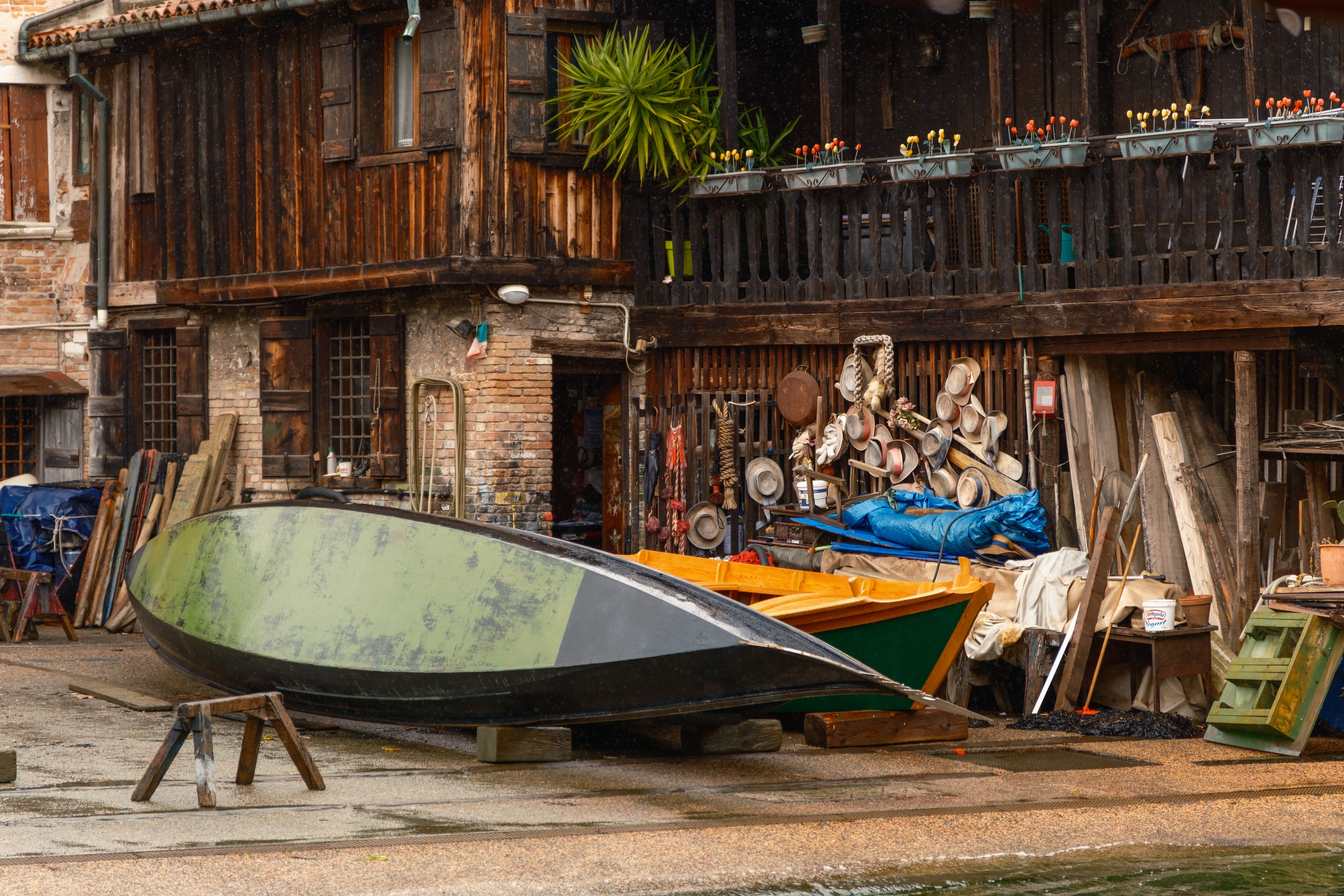 Traditional Wooden Boat Workshop in Venice · Free Stock Photo