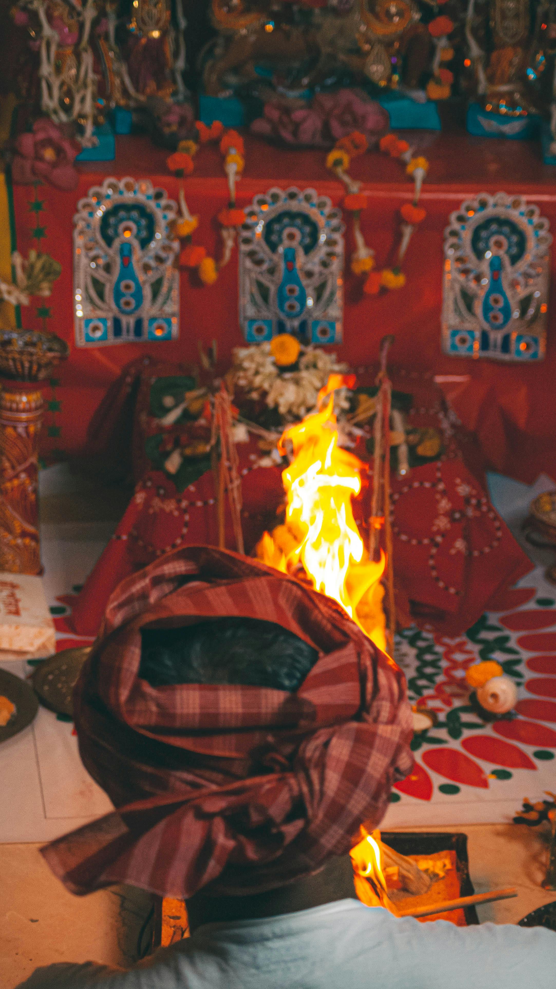 Traditional Hindu Ritual Ceremony in Kolkata · Free Stock Photo