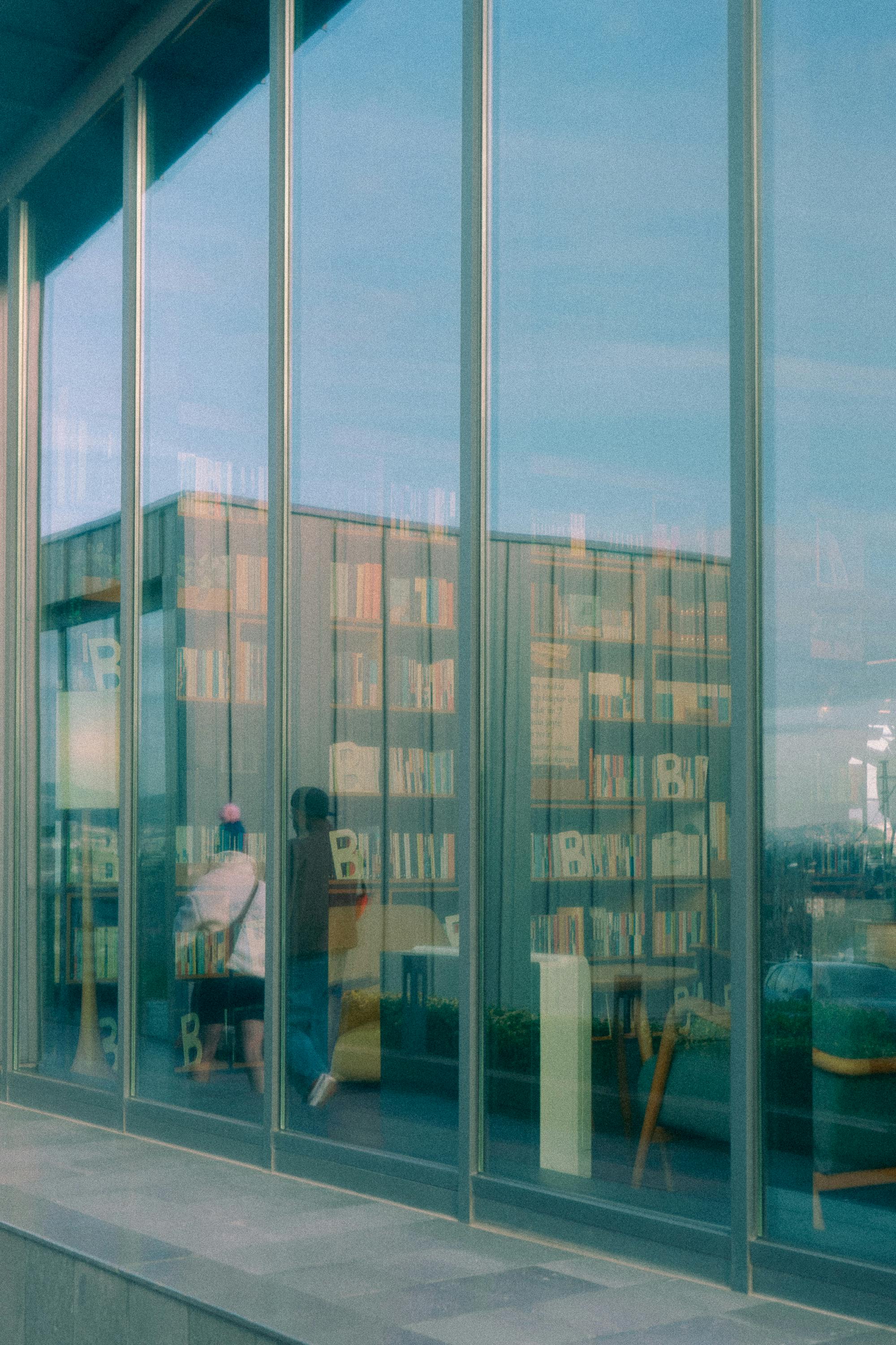 Library Books Photos, Download The BEST Free Library Books Stock Photos ...