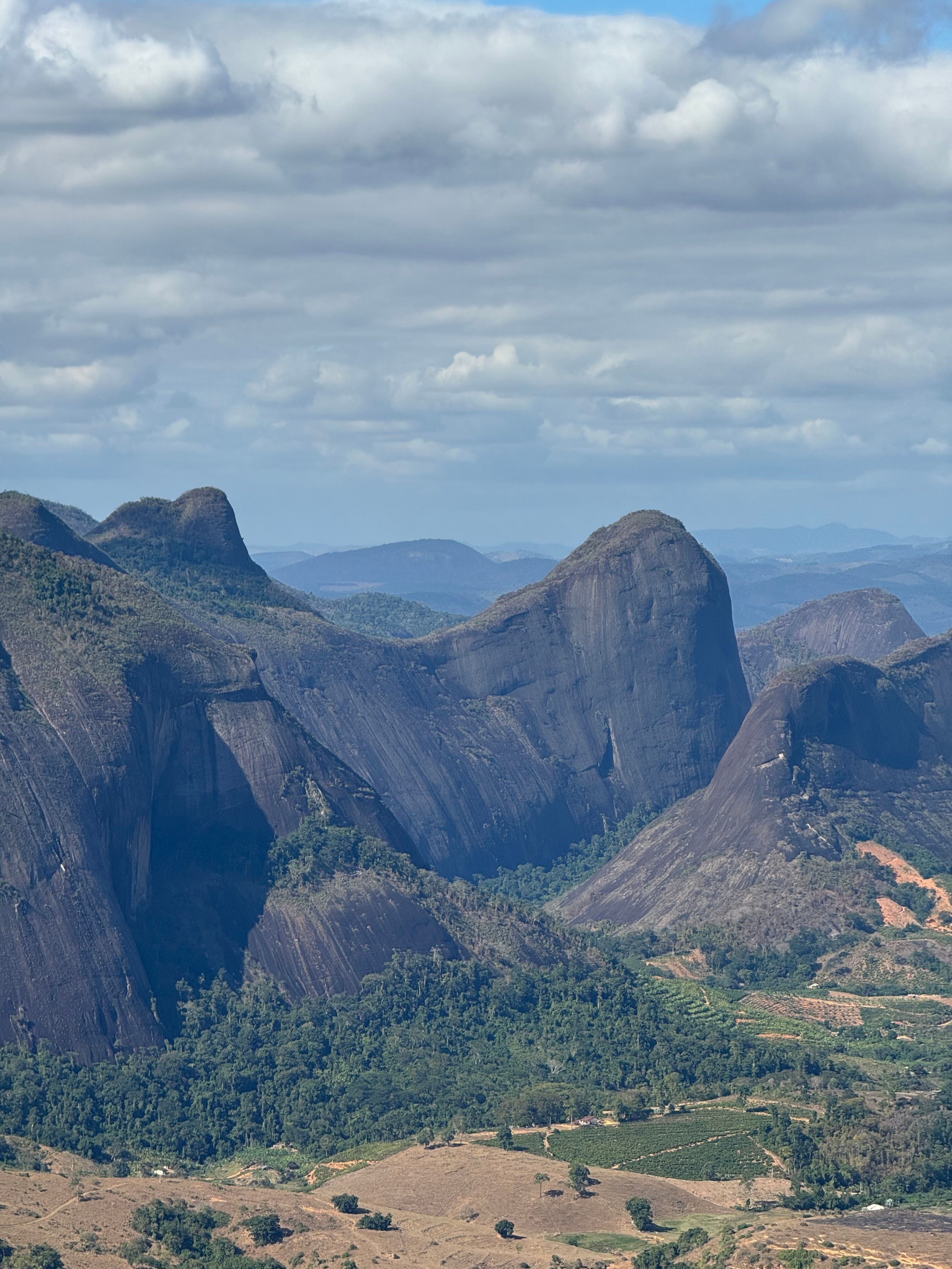 Scenic View of Pedra Azul Mountain in Brazil · Free Stock Photo